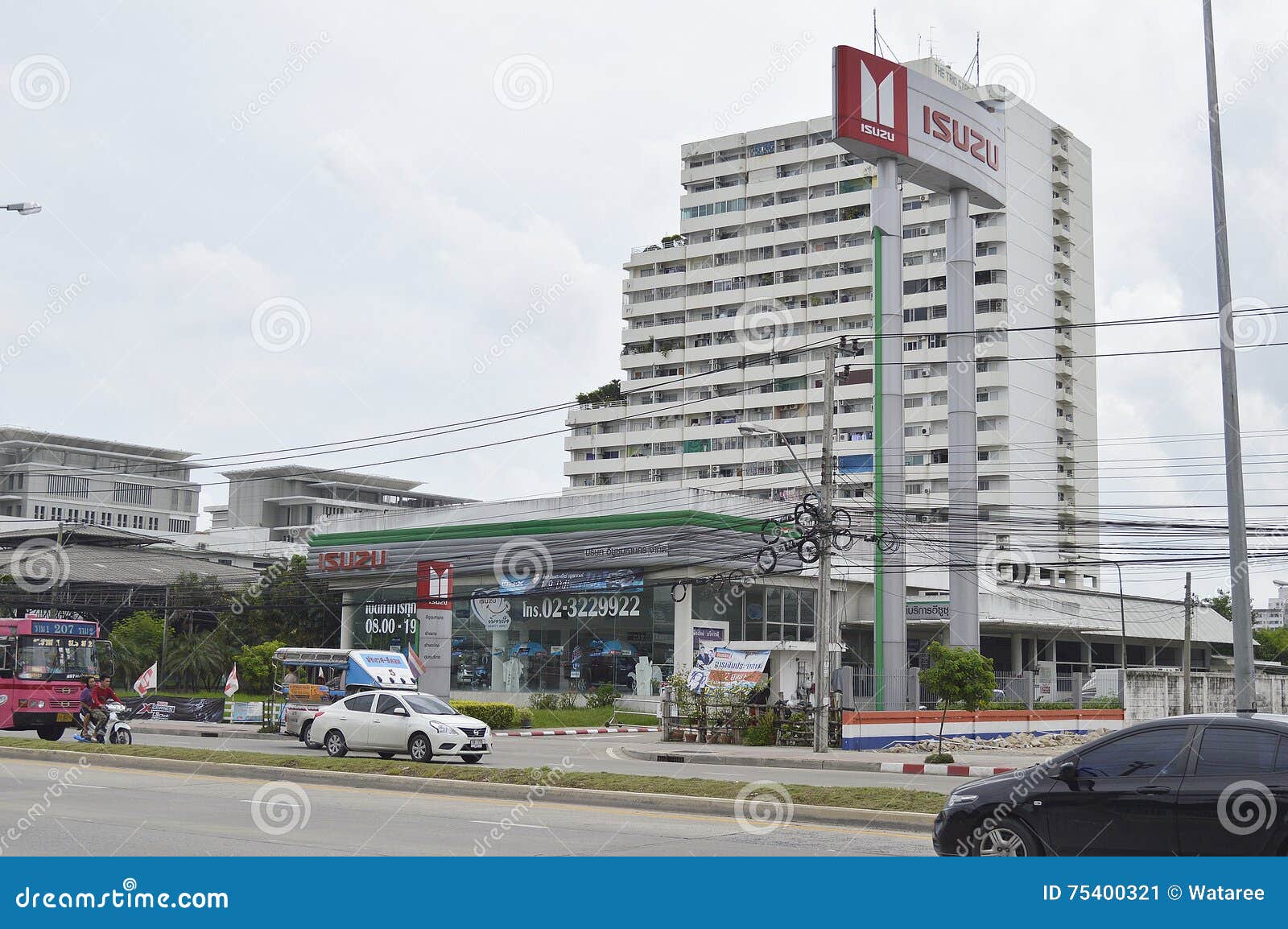 Isuzu Service Center photo éditorial. Image du monde - 75400321