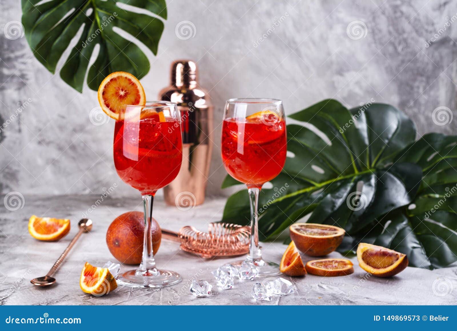 Italian Aperol Spritz Cocktail Stock Image - Image of champagne, aperol ...