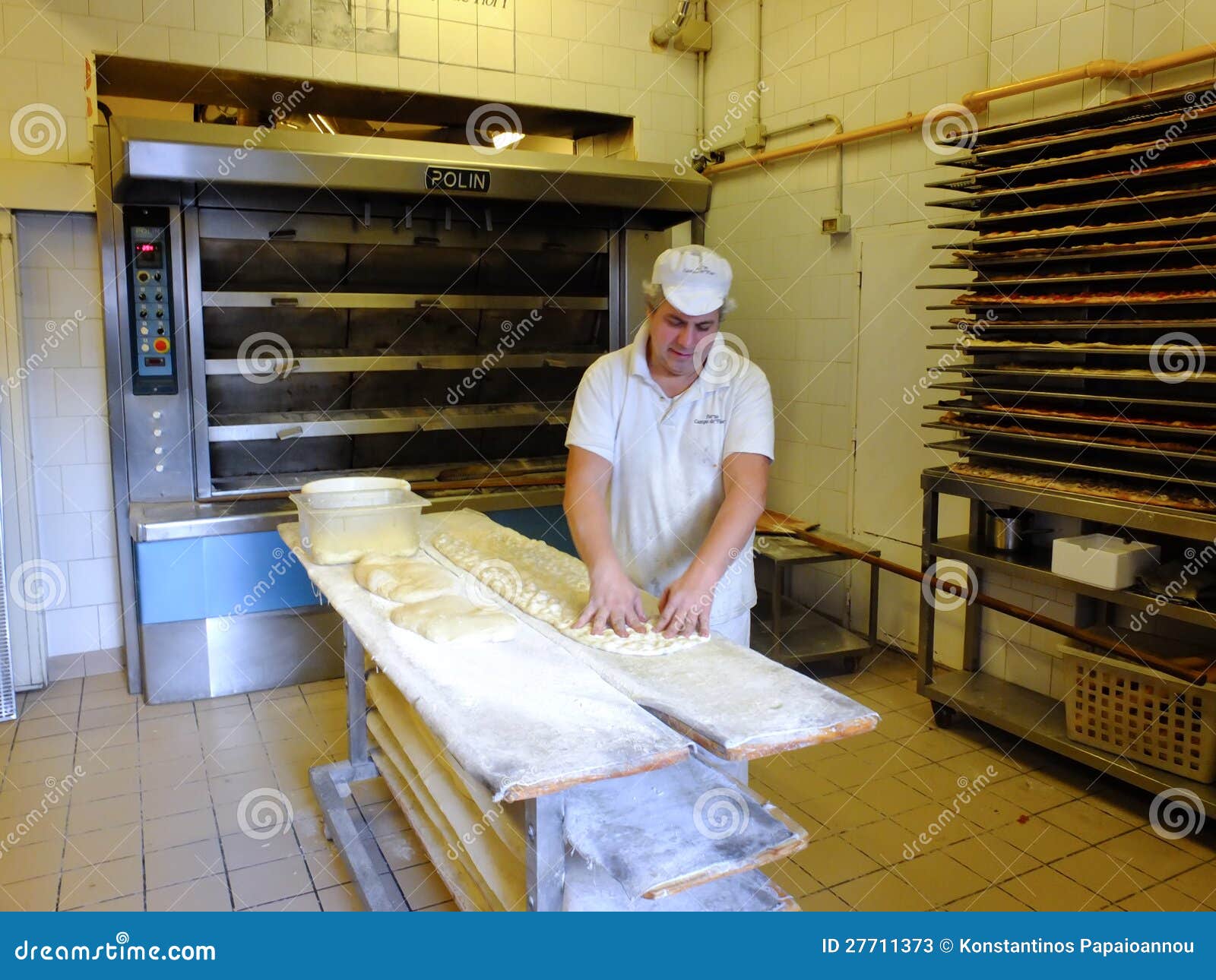 Italian baker editorial stock photo. Image of pizza, rome - 27711373