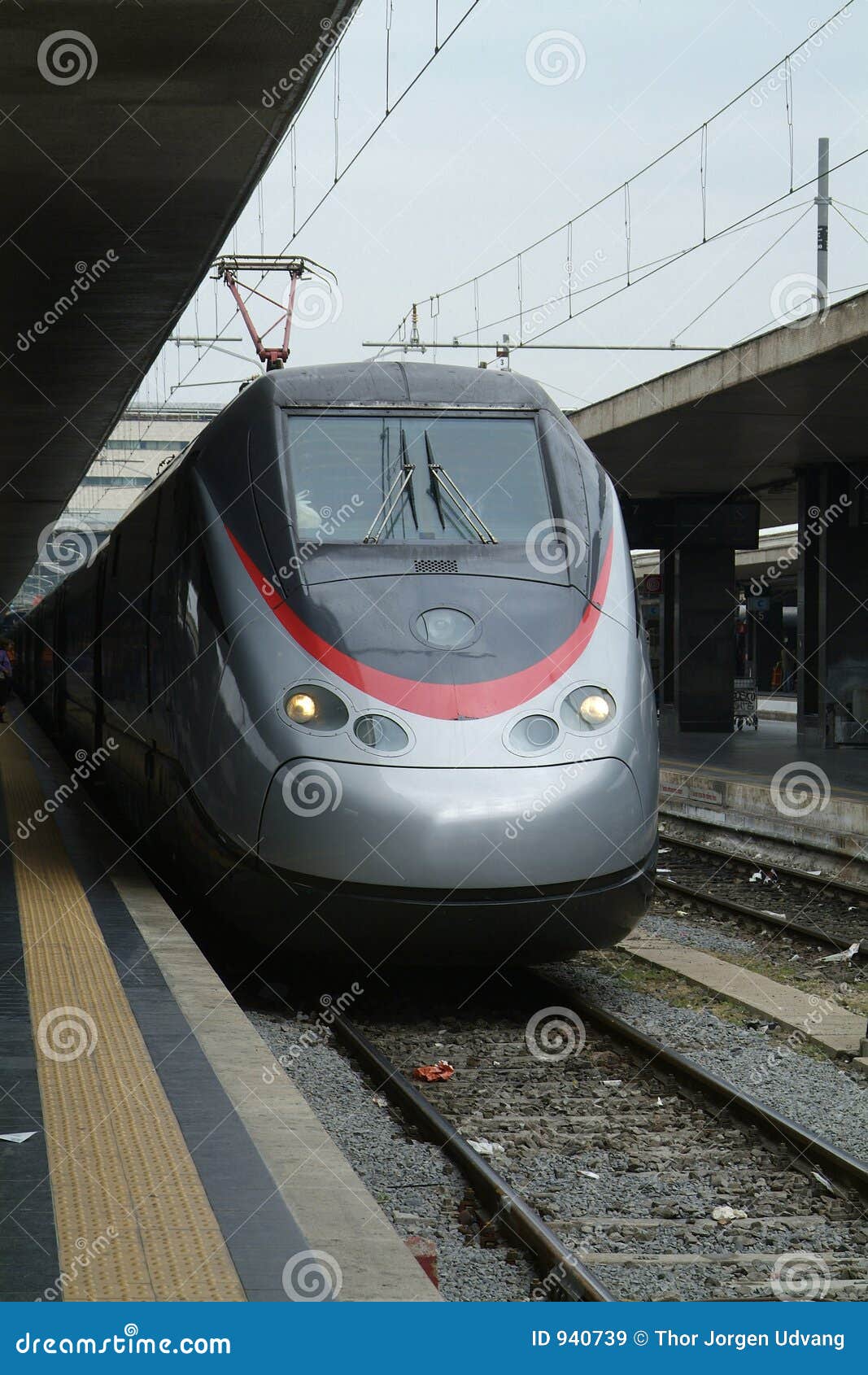 Italian Expresstrain at Termini, Rome Stock Image - Image of italy ...