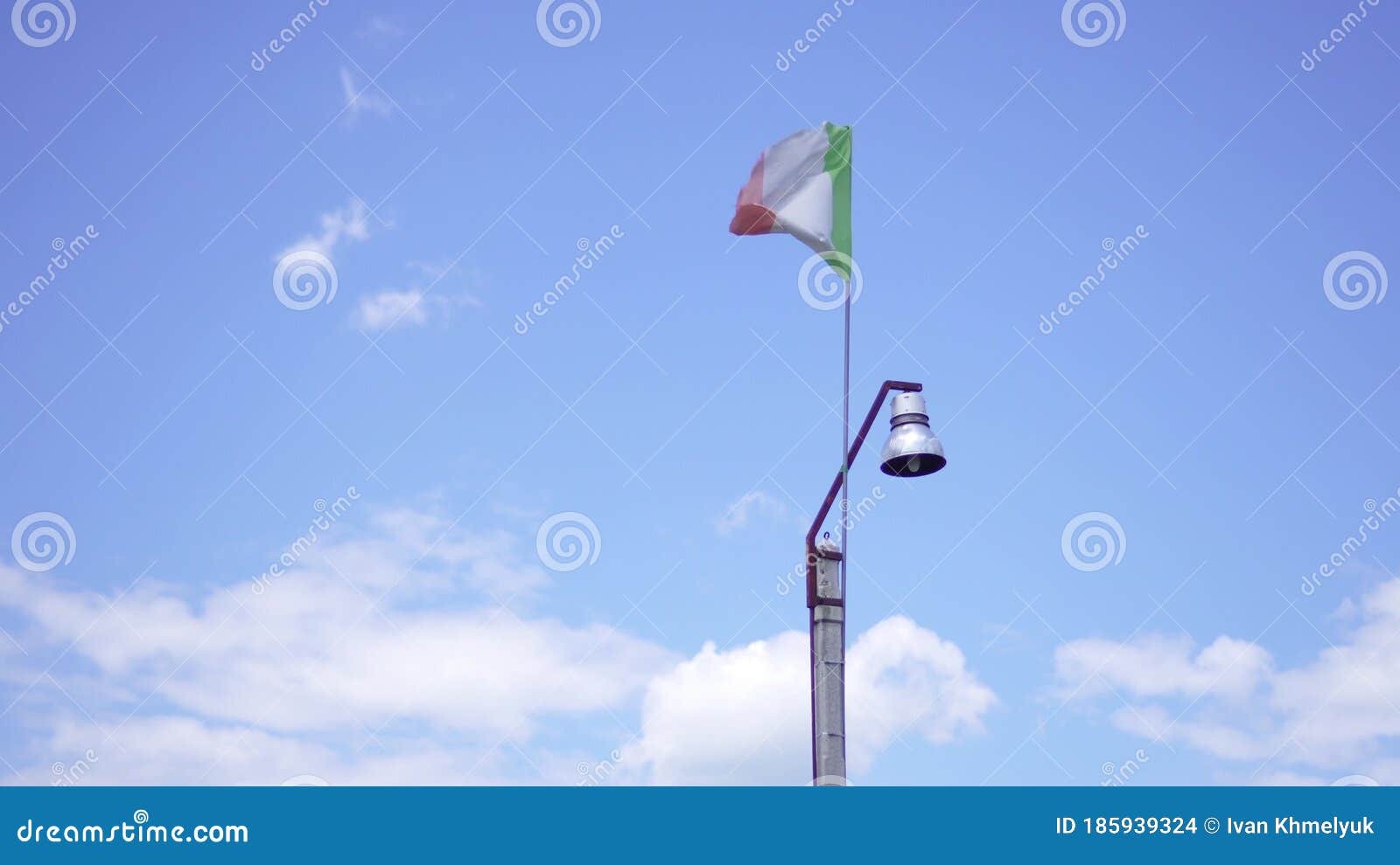 Italian Flag on the Light Pole Stock Footage - Video of light, blue ...