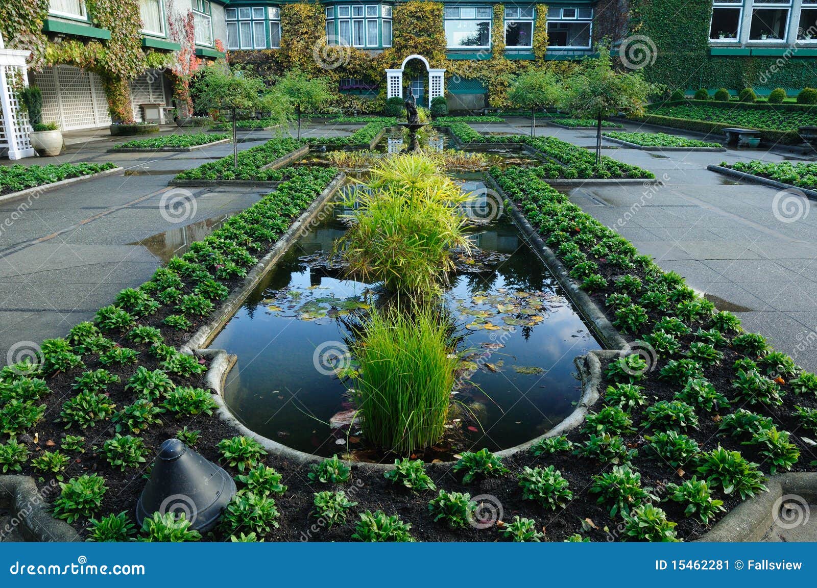 Italian garden pond stock image. Image of colors, attraction - 15462281