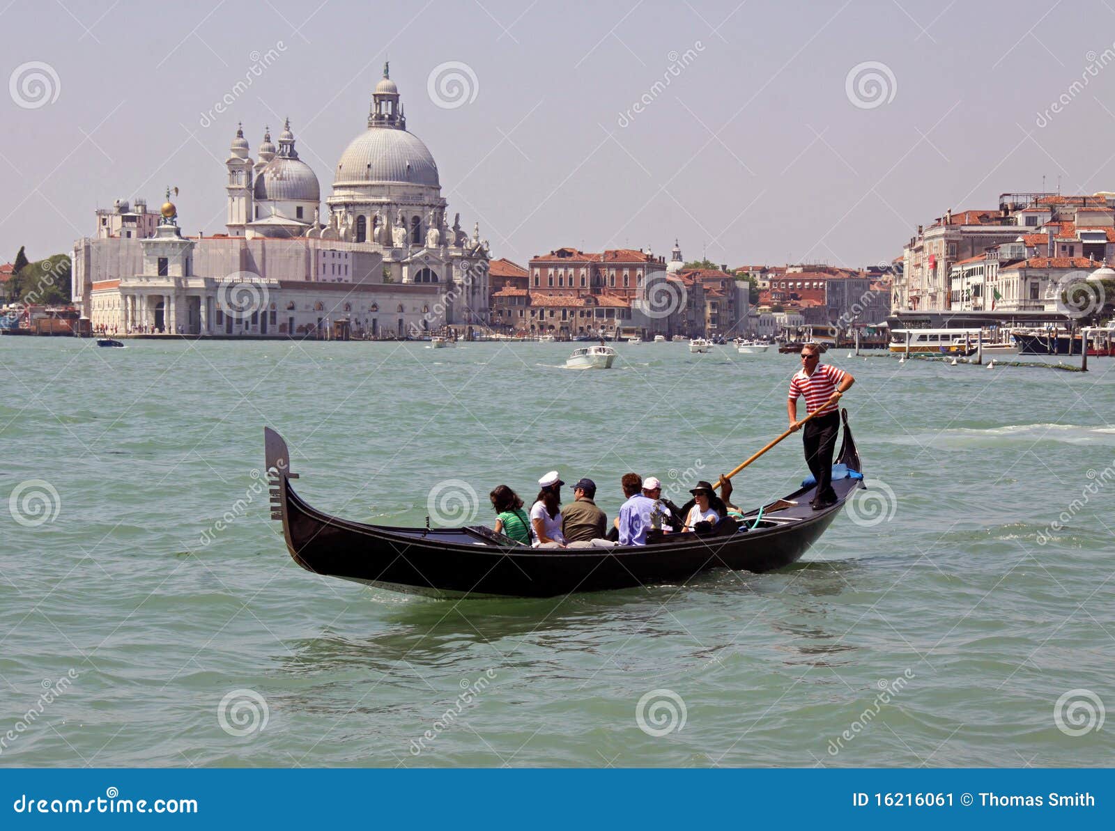 Italian Gondolier and Tourists Editorial Photo - Image of ferry, ride ...