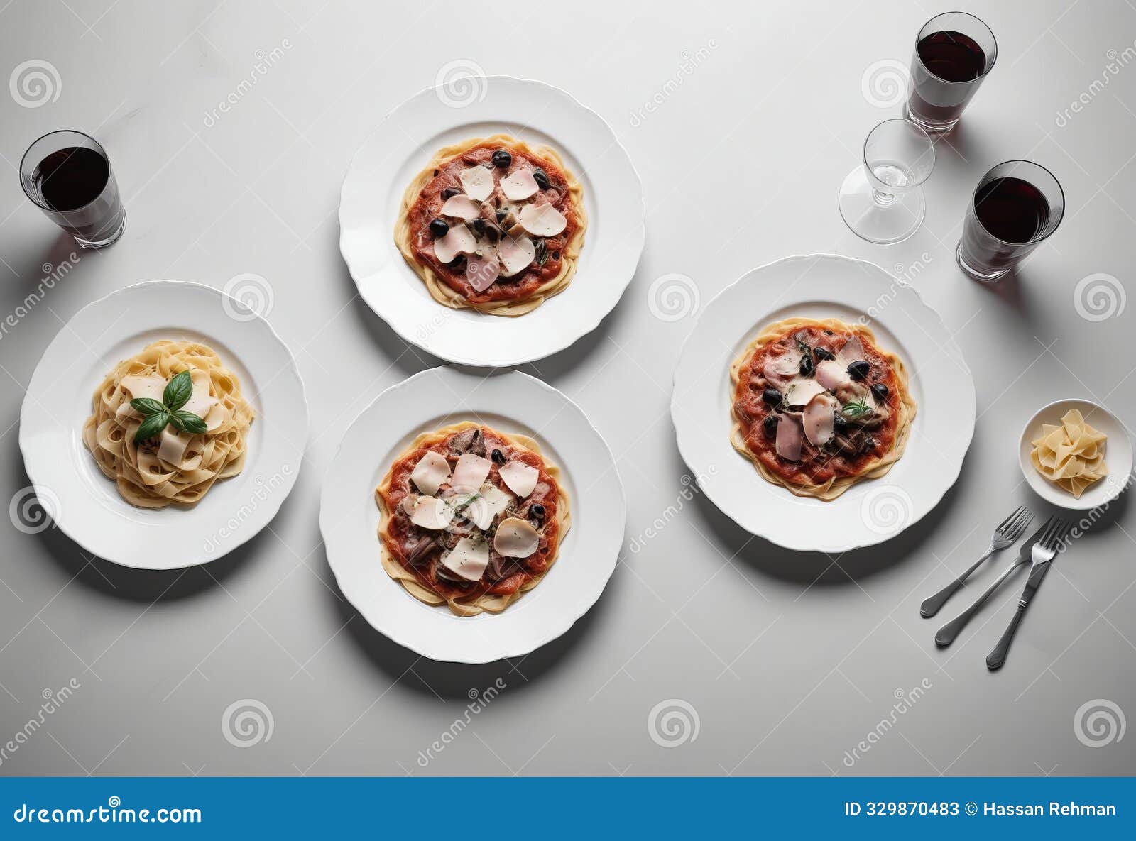 Italian Meals on Plates. Mediterranean Dishes Stock Illustration ...