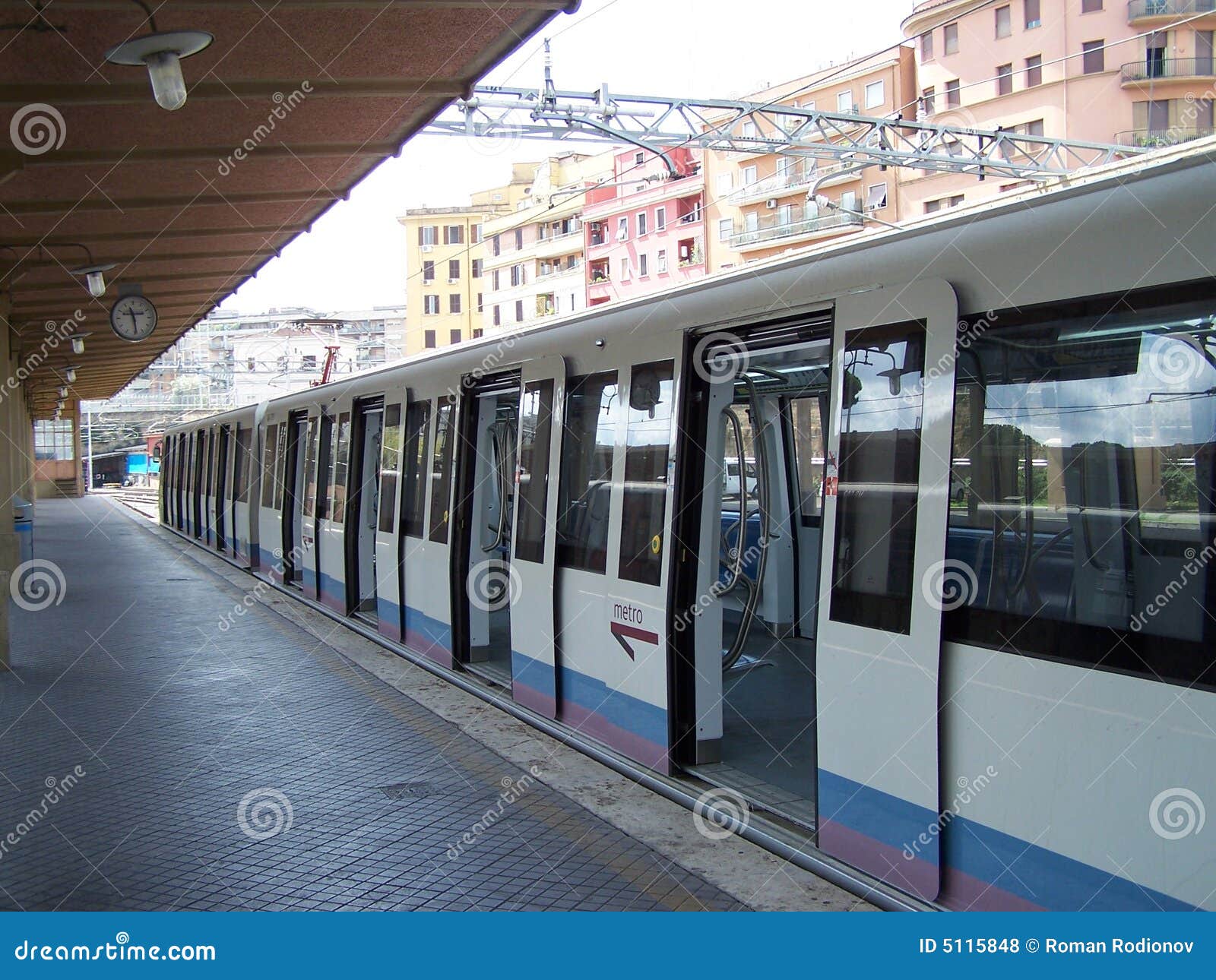Italian Metro Royalty Free Stock Photos - Image: 5115848