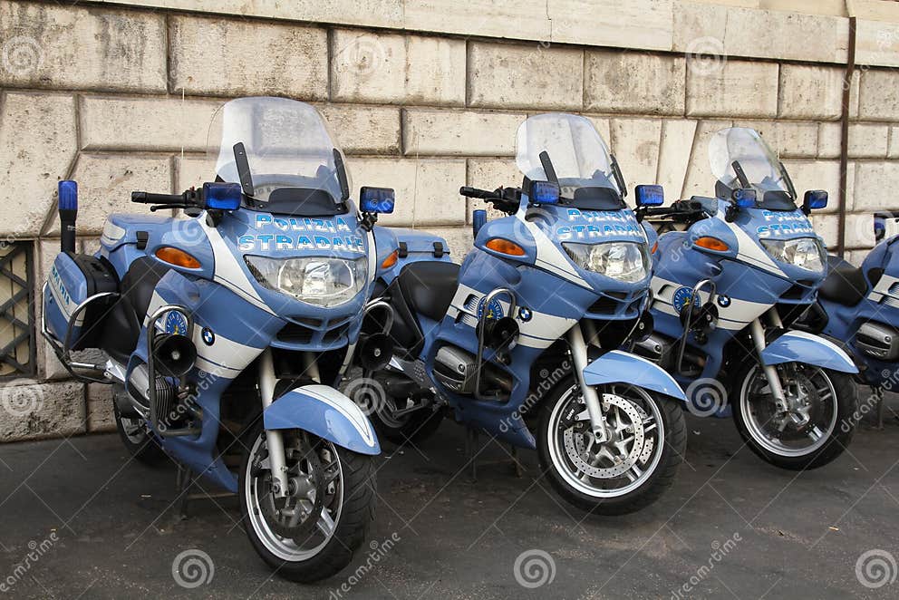 Italian police editorial photography. Image of bikes - 14646187