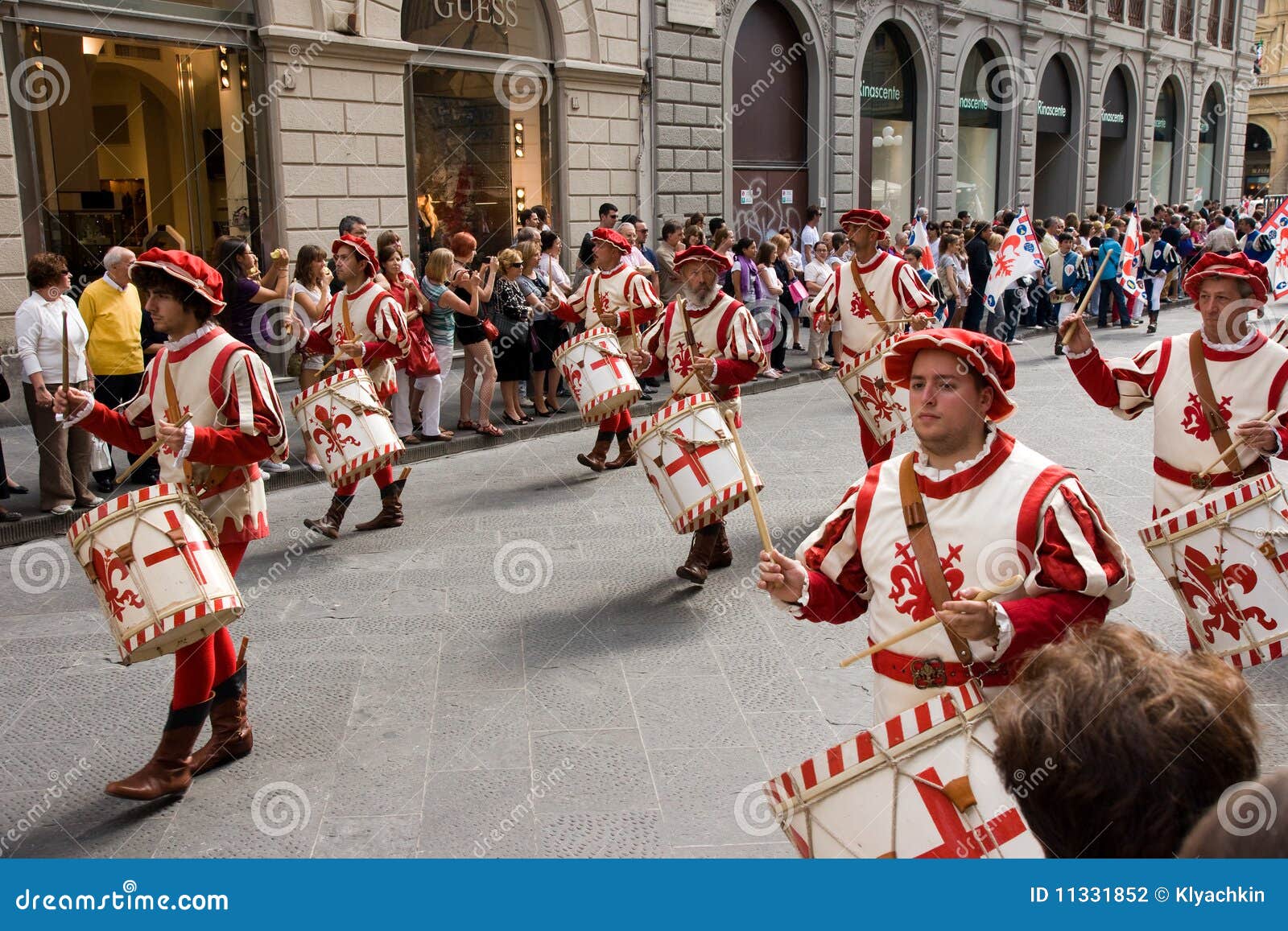 Italian Procession of Drummers Editorial Photography - Image of events ...