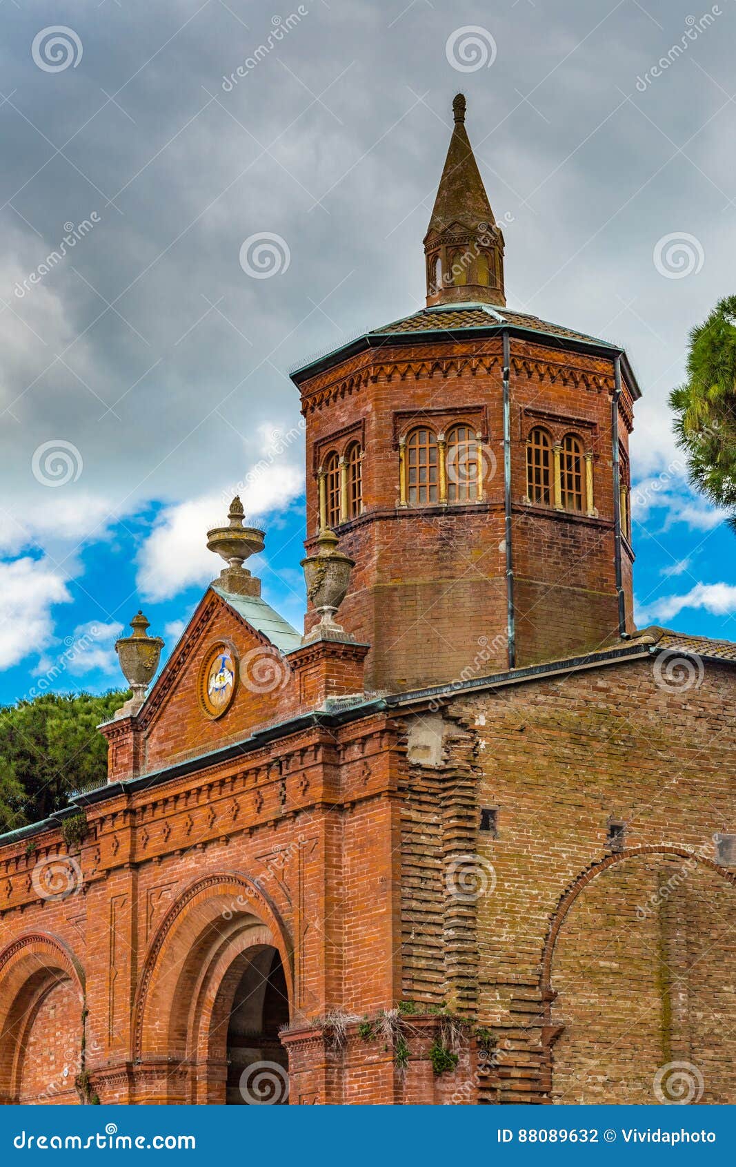 Italian renaissance palace stock photo. Image of bricks - 88089632