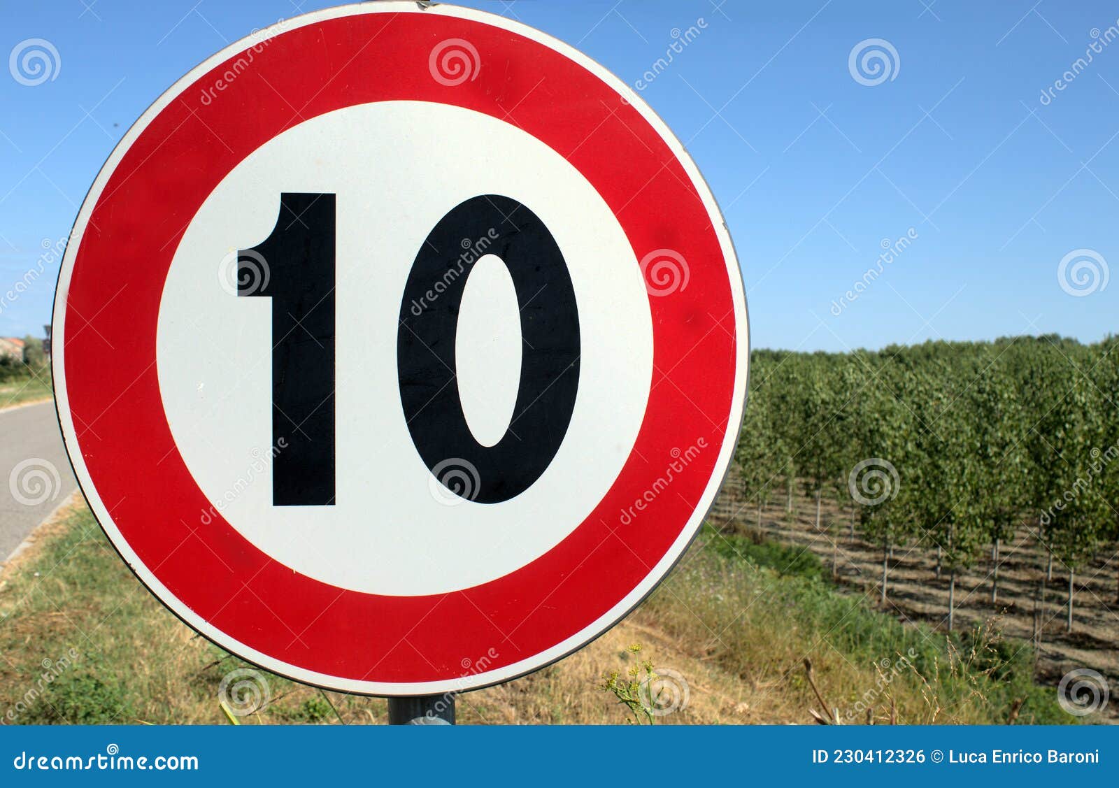 An Italian Road Sign (Maximum Speed Limit) Stock Photo - Image of road ...