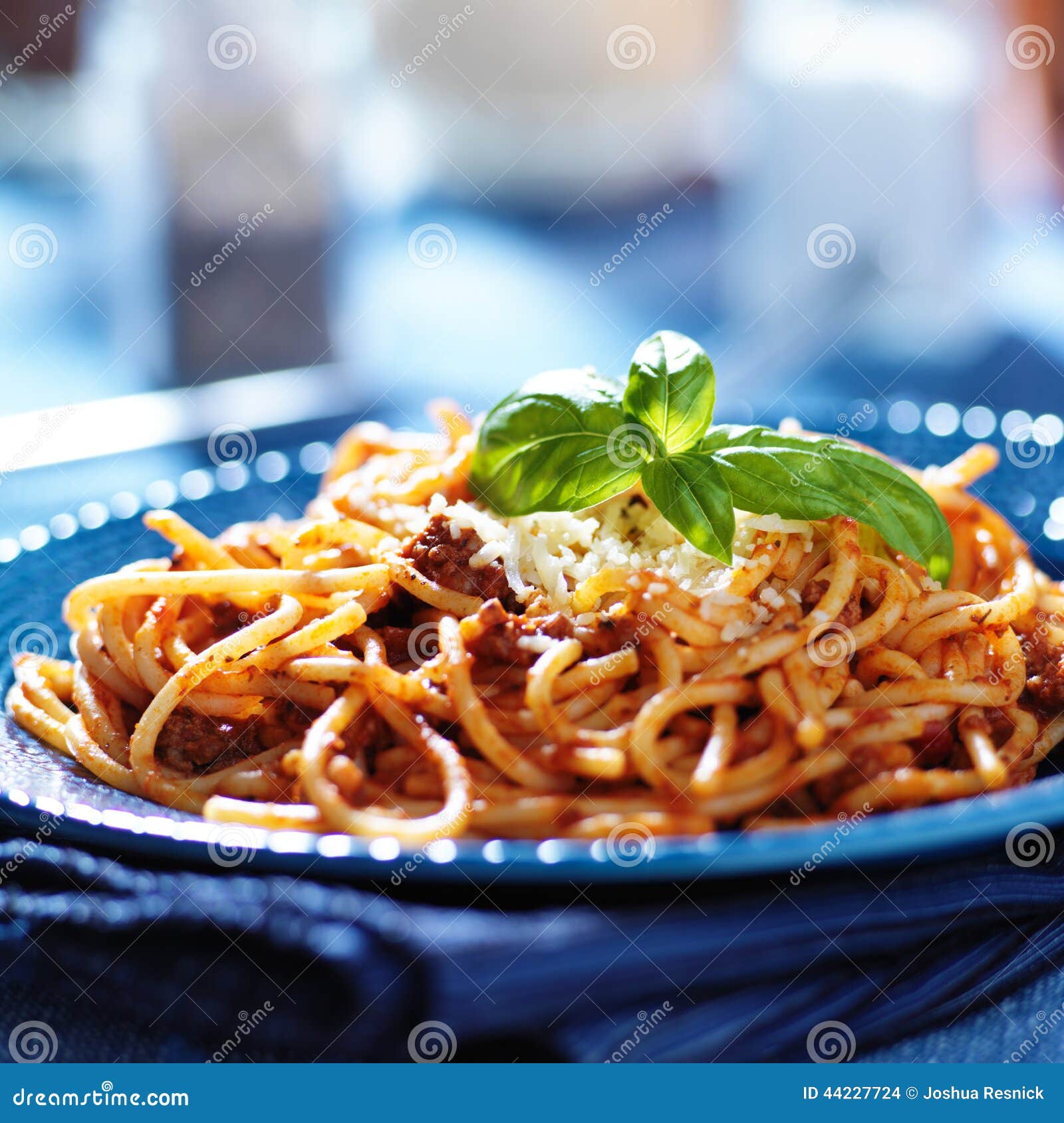 Spaghetti Dish Royalty-Free Stock Photography | CartoonDealer.com #79862075