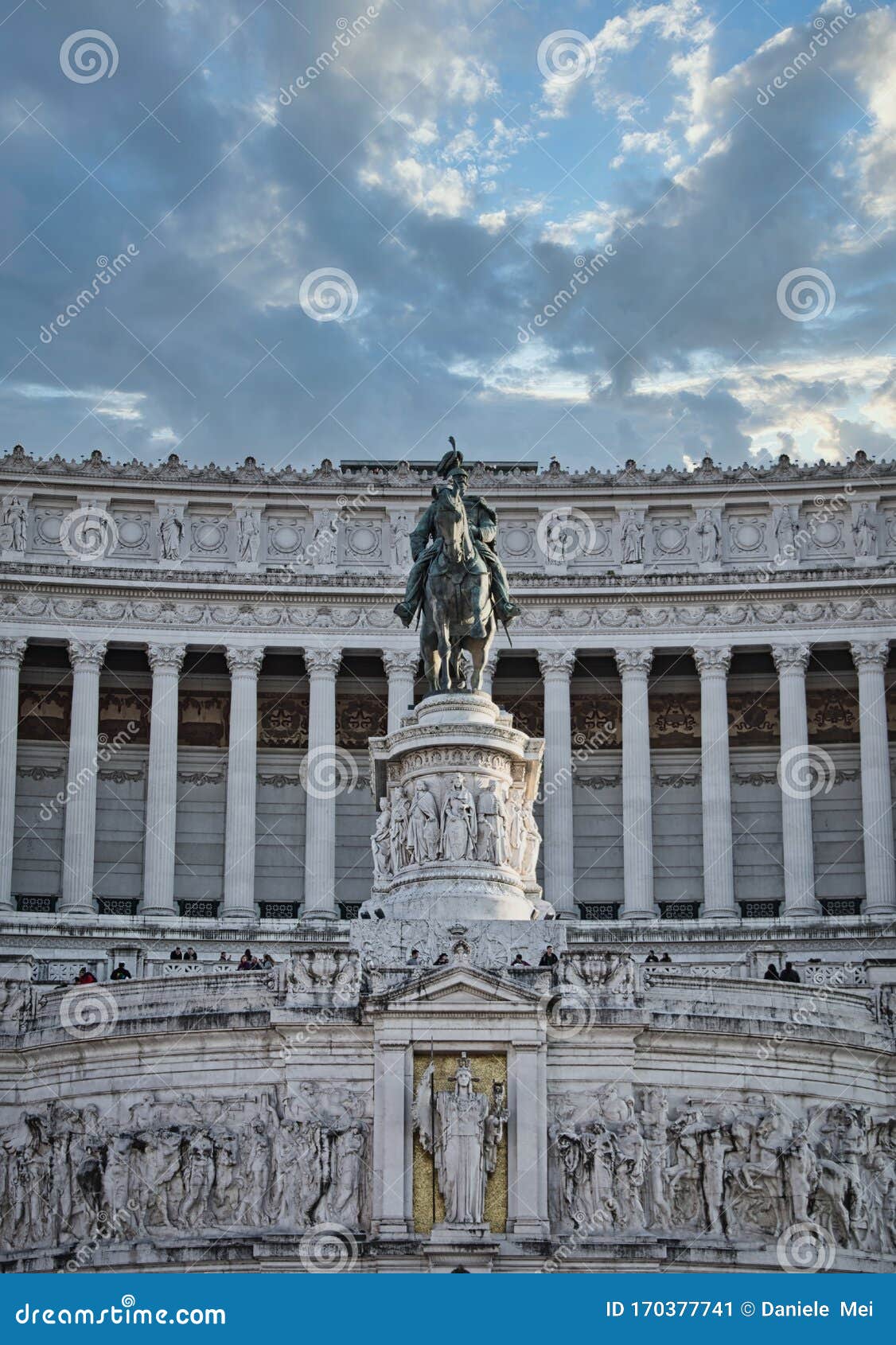 Italian Unknown Soldier Statue in Rome Stock Image - Image of altar ...