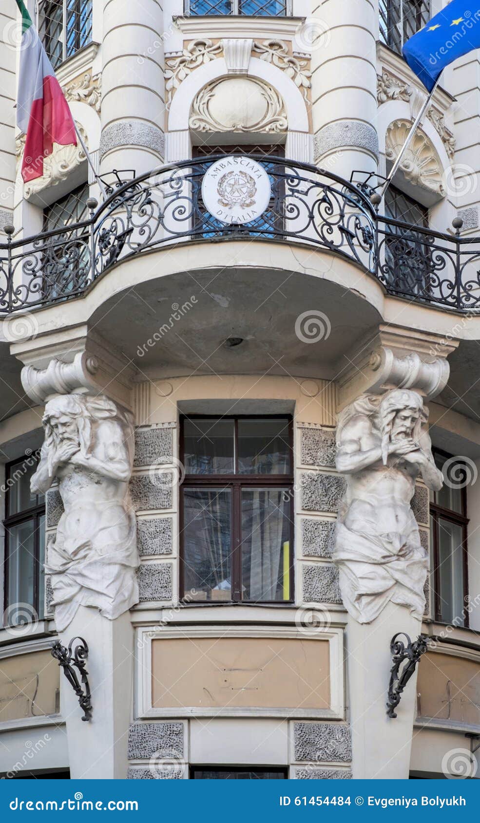 Italien-Botschaft in Riga redaktionelles stockbild. Bild von baltisch ...