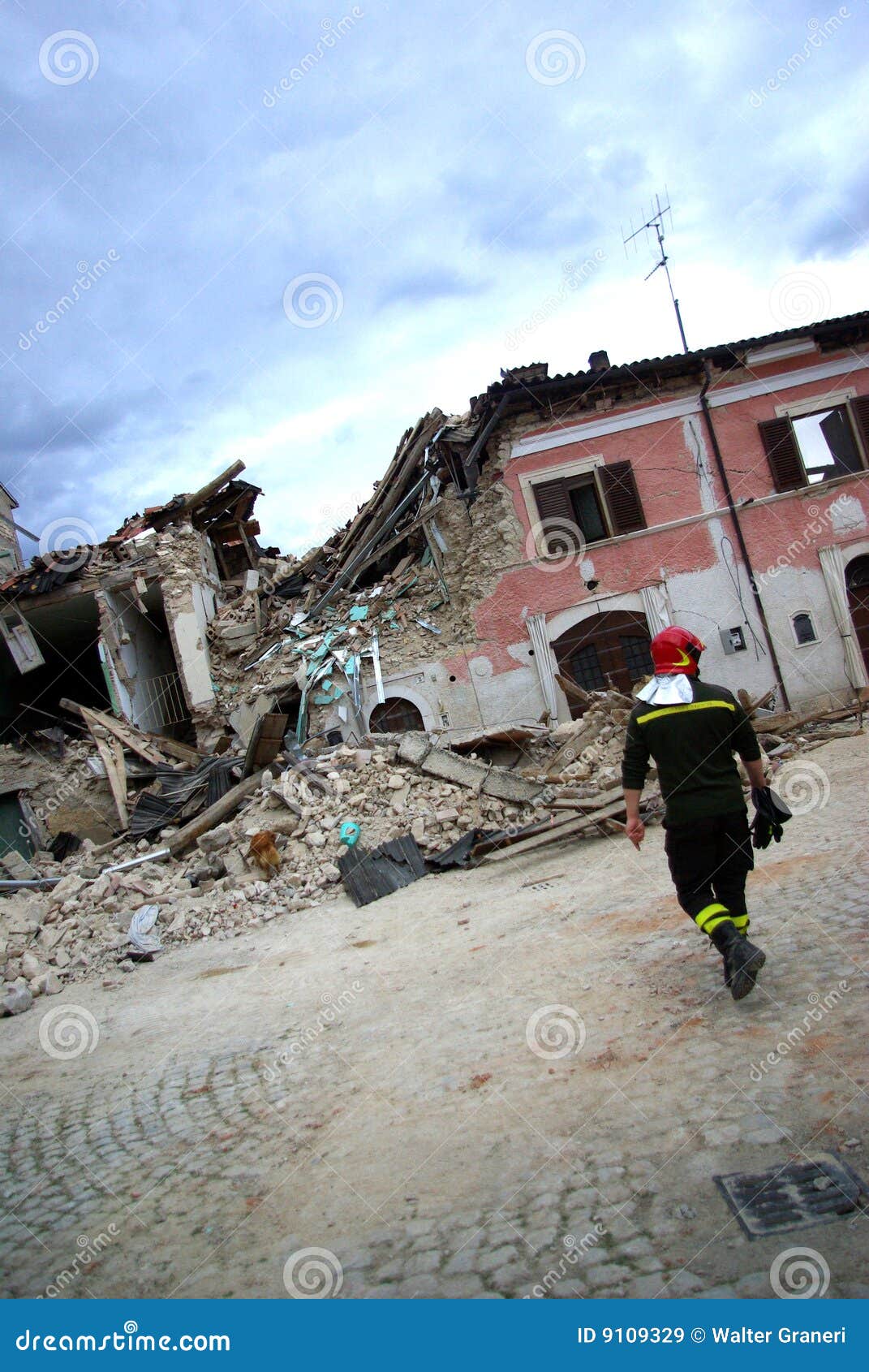 Italy earthquake editorial stock image. Image of sisma - 9109329