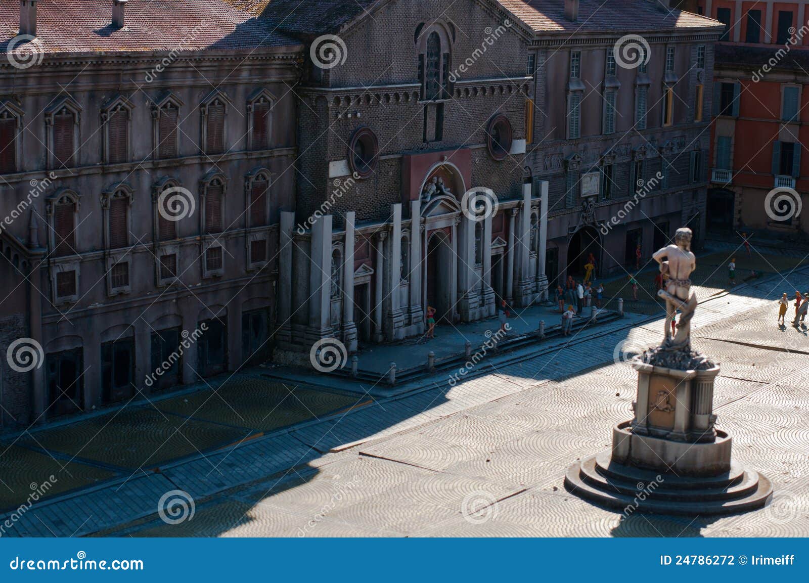 Italy Mini editorial photography. Image of falling, column - 24786272