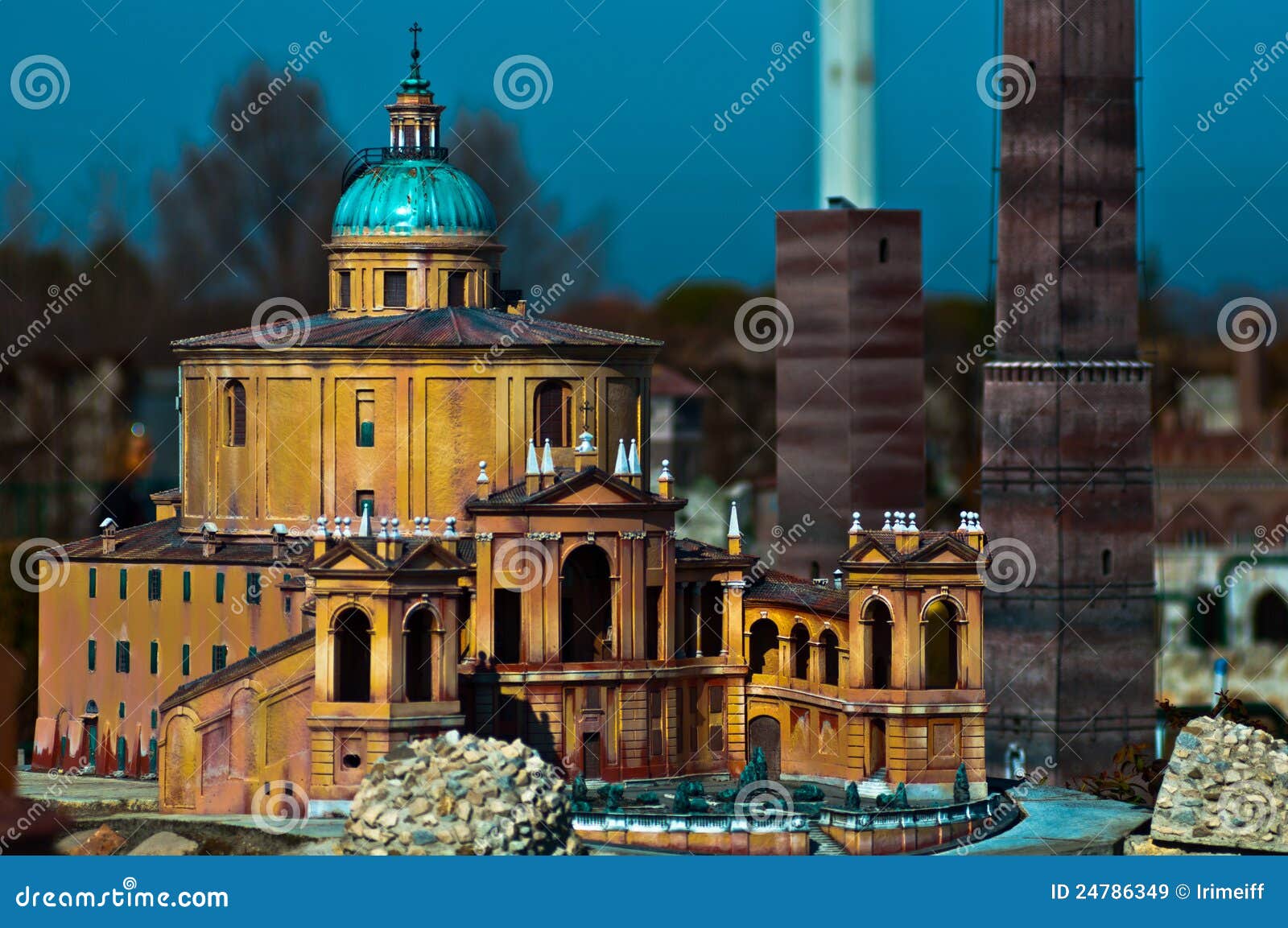 Italy Mini editorial stock image. Image of attractions - 24786349