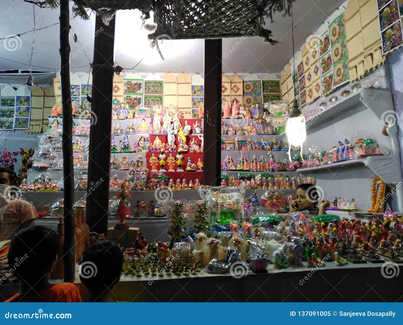 Items at exhibition editorial image. Image of exhibition - 137091005