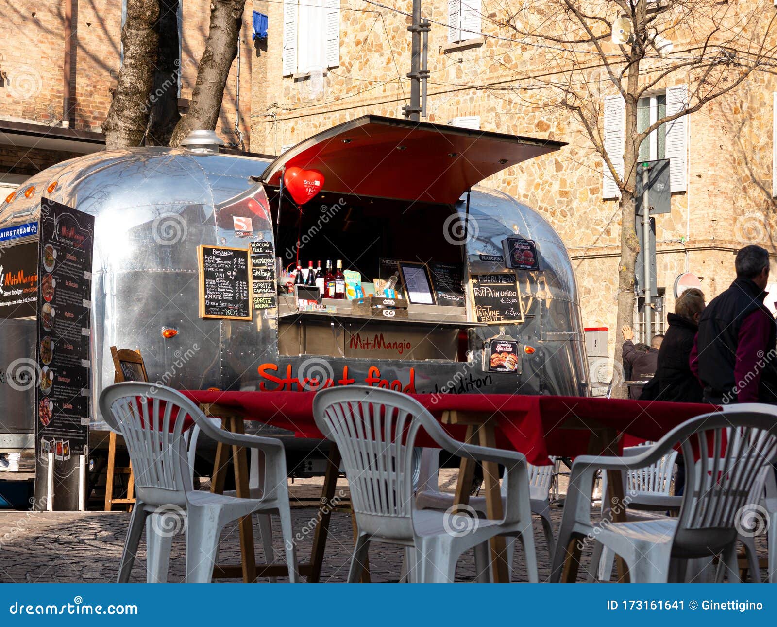 Itinerant caravan editorial photo. Image of itinerant - 173161641