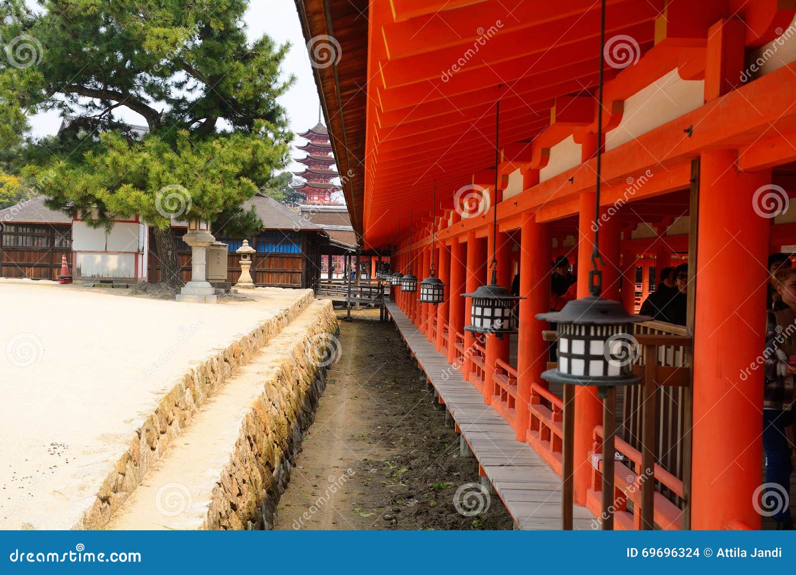 Itsukushima Shinto Shrine, Miyajima, Japan Editorial Stock Image ...