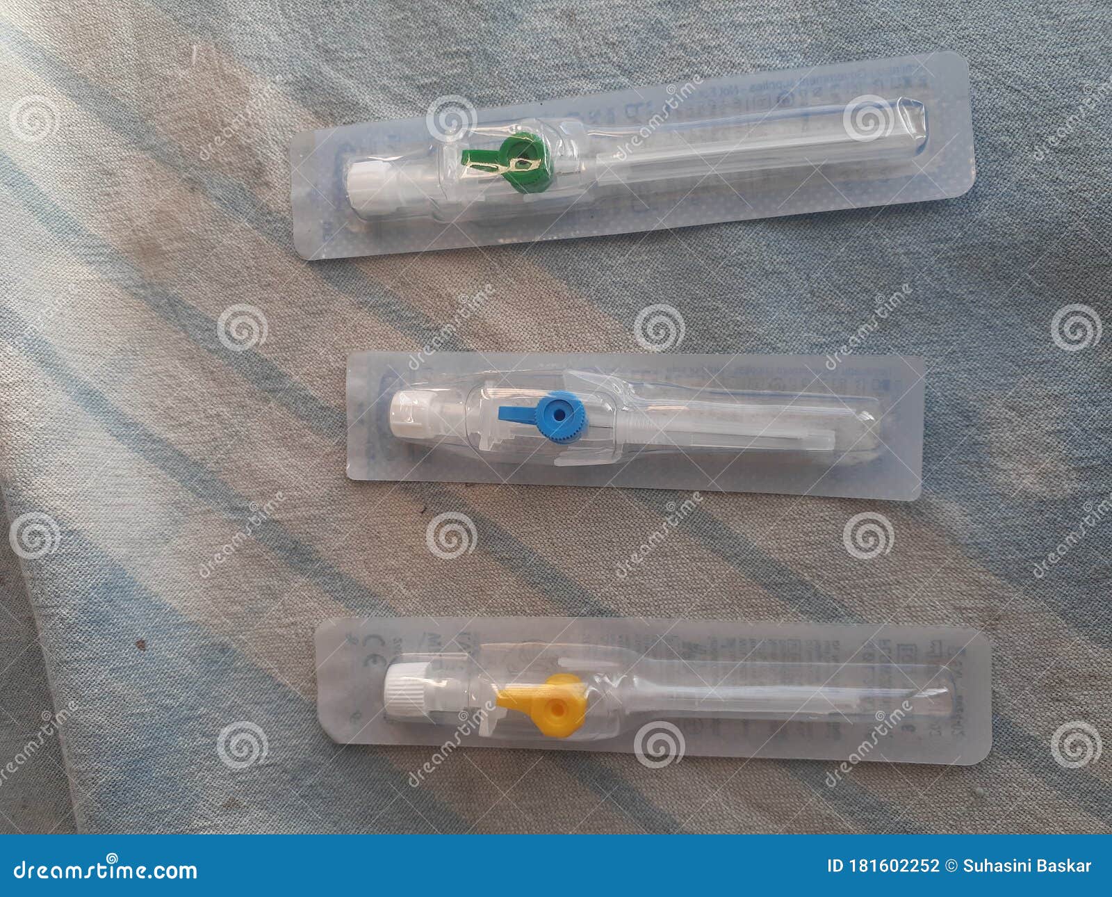IV Cannula with Different Size Stock Photo - Image of difficulty, gauge ...