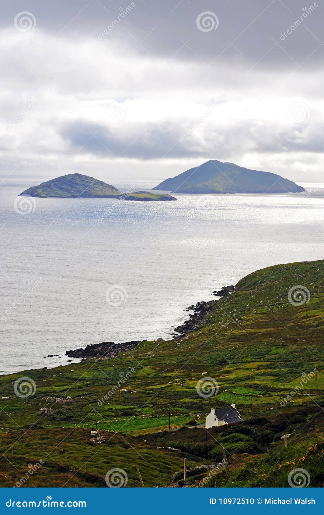 Iveragh Peninsula stock photo. Image of coast, scenic - 10972510