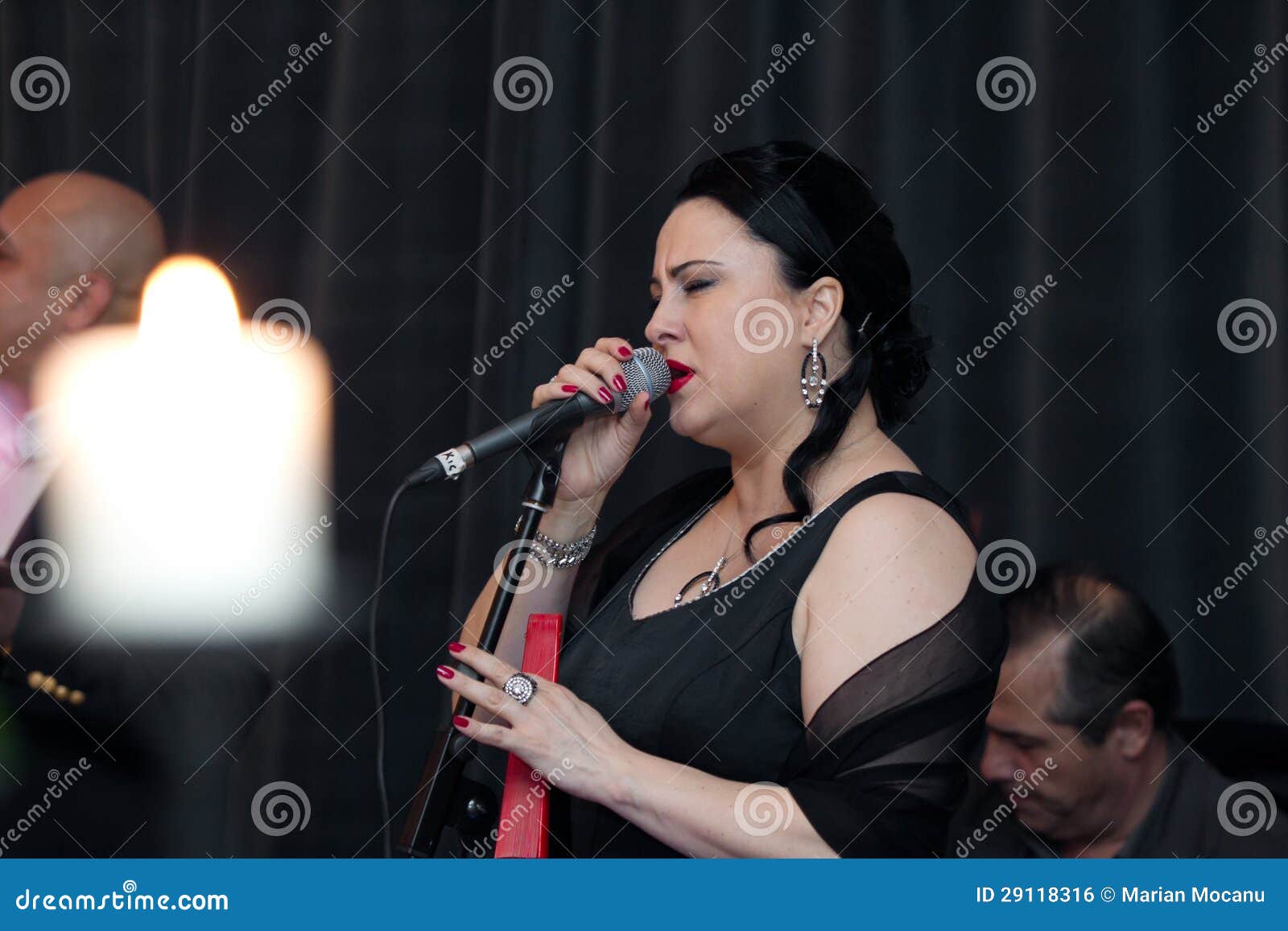 Izabela Barbu editorial photo. Image of musician, exbanker - 29118316