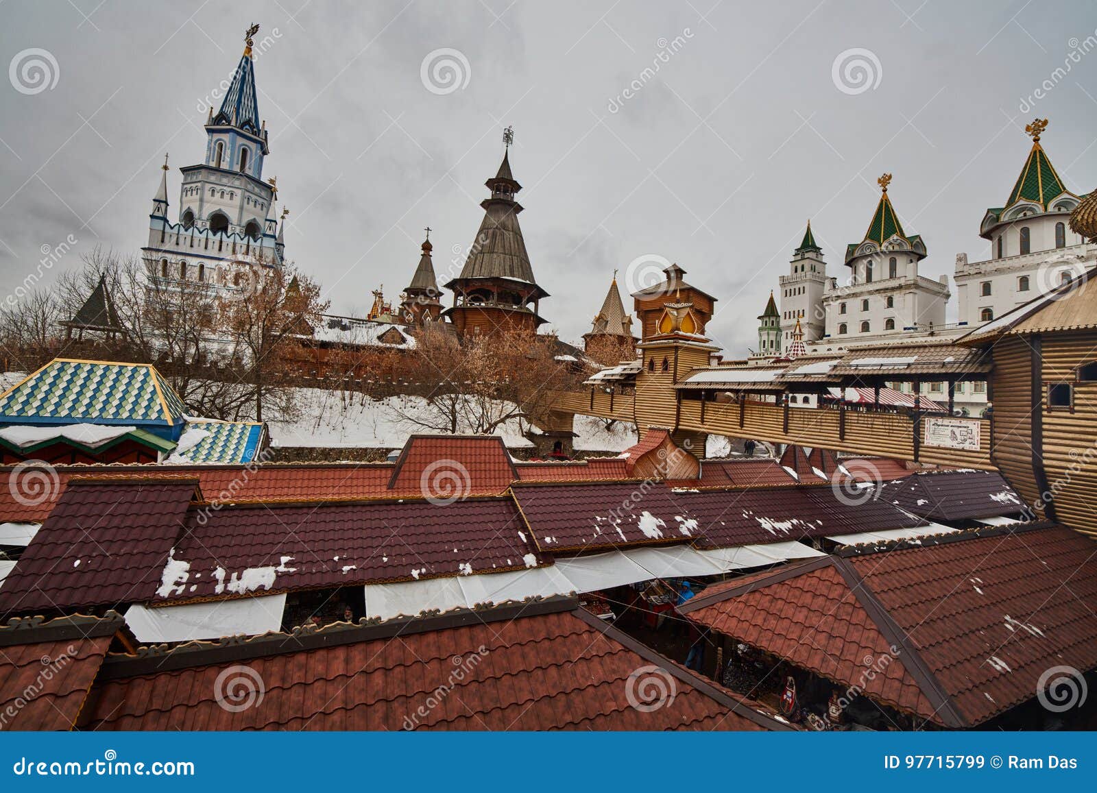 Izmailovsky Kremlin Famous Landmark in Moscow Editorial Stock Image ...