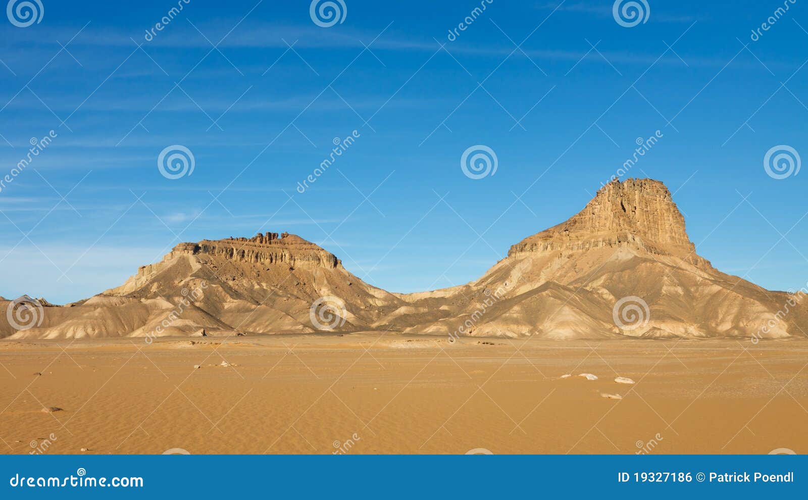 Jabal Idinin, Akakus Mountains, Sahara, Libya Stock Photo - Image of ...