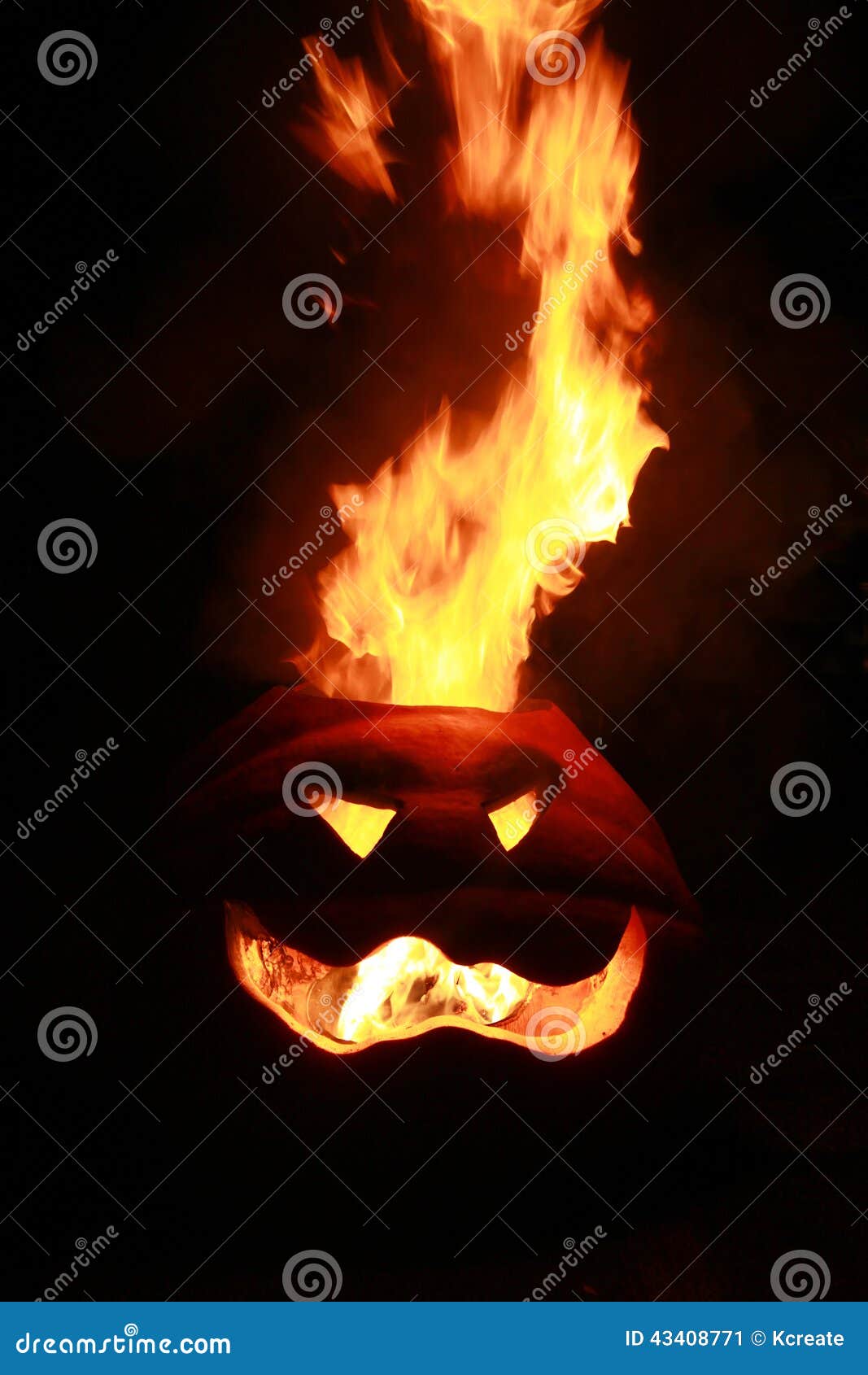 Jack-O-linterna del fuego imagen de archivo. Imagen de asustadizo ...