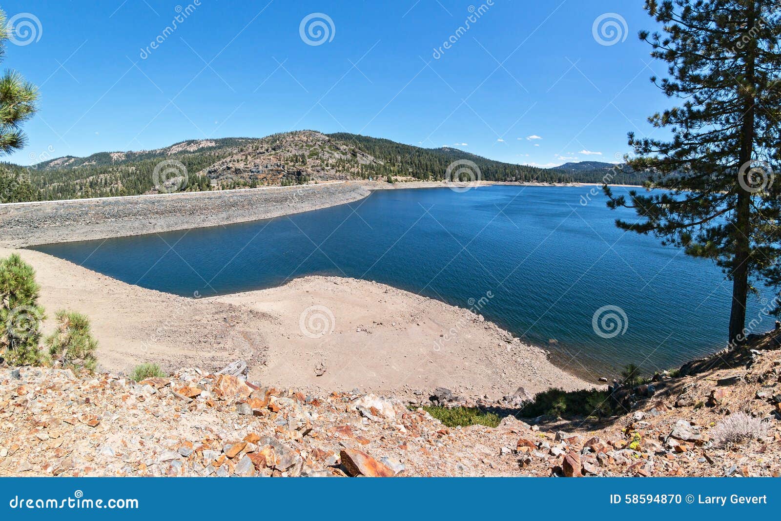 Jackson Meadow Reservoir stock photo. Image of nature - 58594870