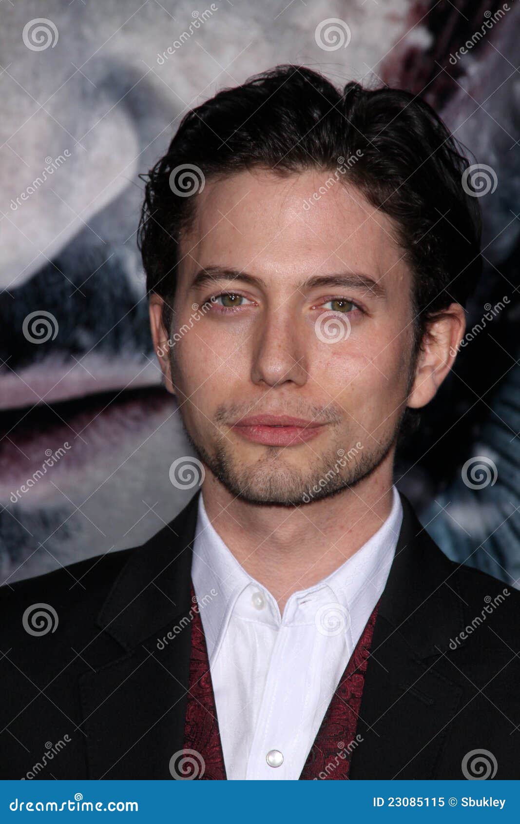 Jackson Rathbone Bruiloft Spinning Platters Interview: Jackson