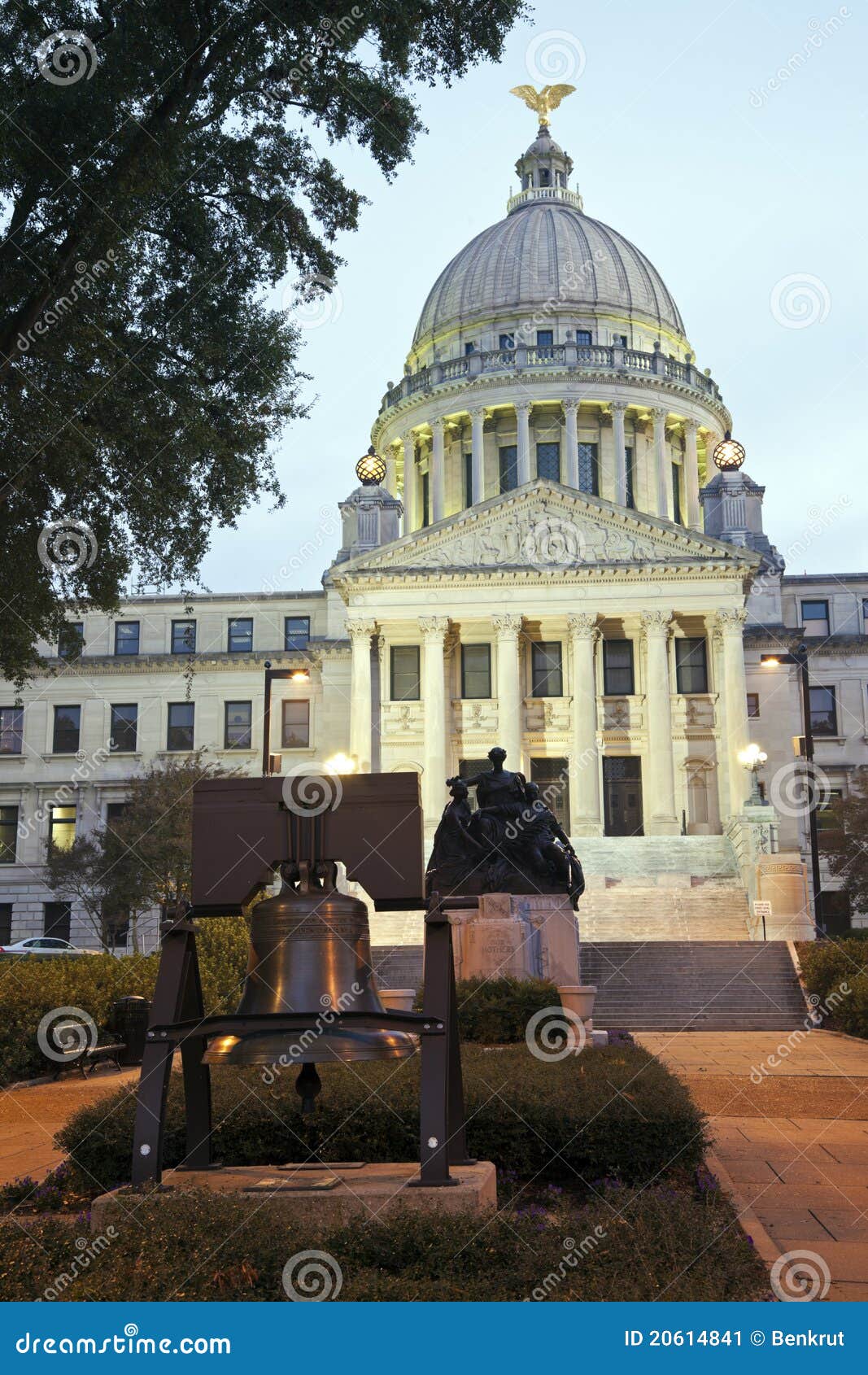 Jackson - State Capitol Building Editorial Photo - Image of mississippi ...