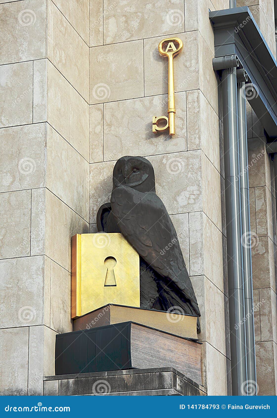 Jacksonville Public Library Main Owl Editorial Stock Photo - Image of ...