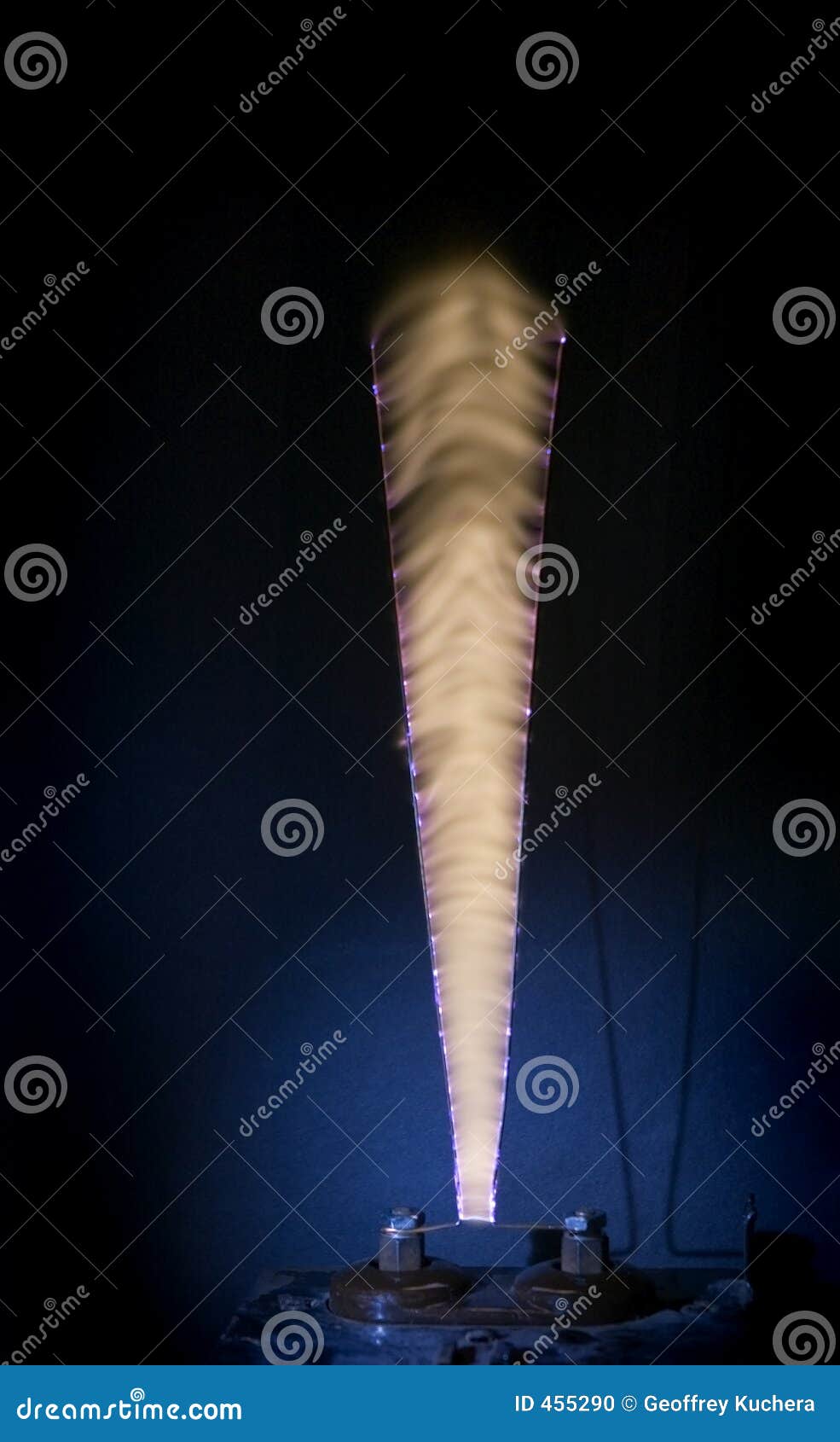 Arcing Electricity Between Conductors Creates Stunning Electrical ...