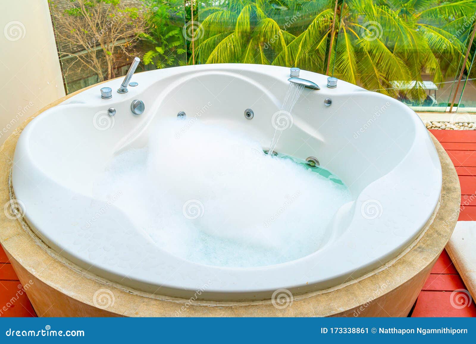 Jacuzzi Bath Tub on Balcony Stock Image - Image of home, outdoor: 173338861