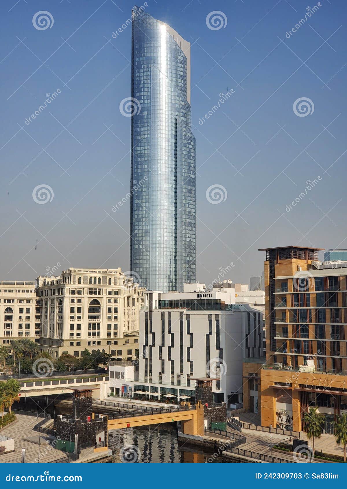 Jaddaf creek area, Dubai editorial stock photo. Image of downtown ...