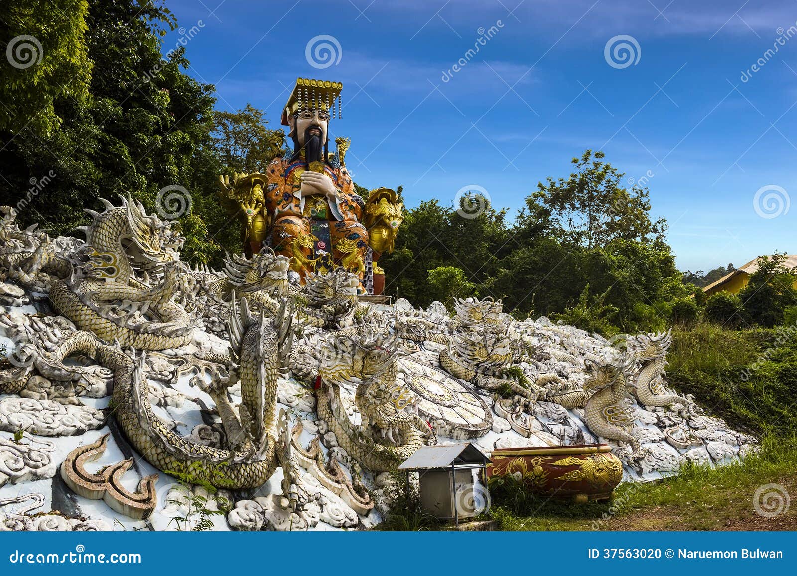 Jade Emperor statue stock photo. Image of emperor, buddhism - 37563020