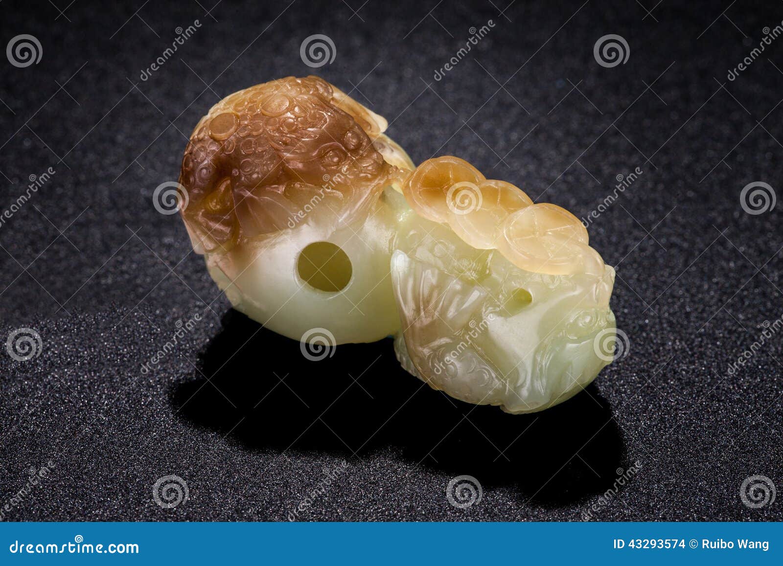 The jade hand pieces stock photo. Image of crafts, jewelry - 43293574