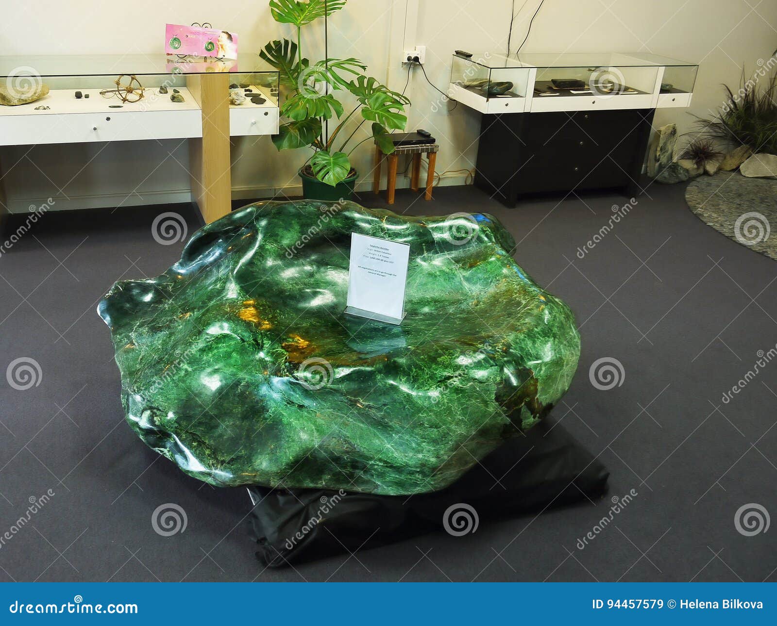 Jade, nefrita imagen de archivo editorial. Imagen de nefrita - 94457579