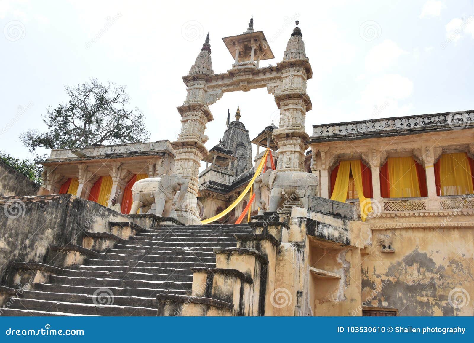 Jagat Shiromani Temple, Jaipur Photo stock - Image du religieux, ambre ...