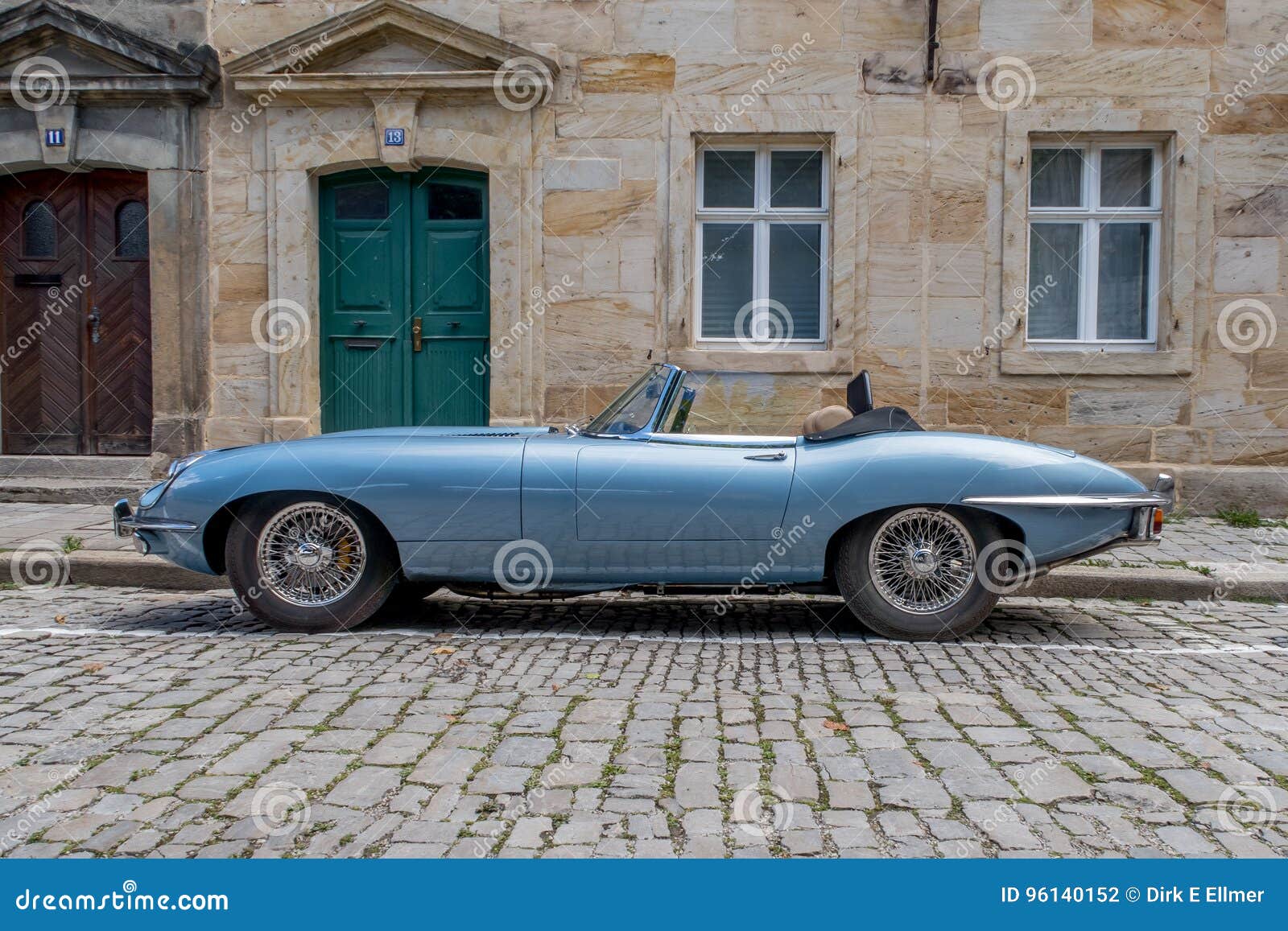 Jaguar E-Type 4.2 editorial photography. Image of collection - 96140152