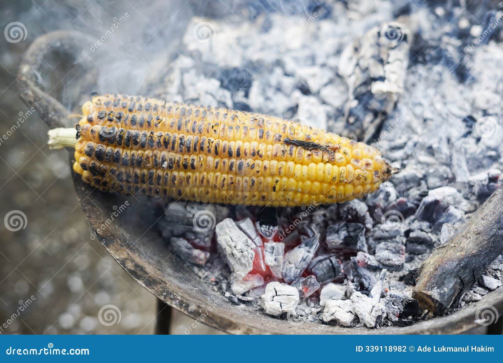 Jagung Bakar.Closeup Burning Corn Using Charcoal Stock Photo - Image of ...