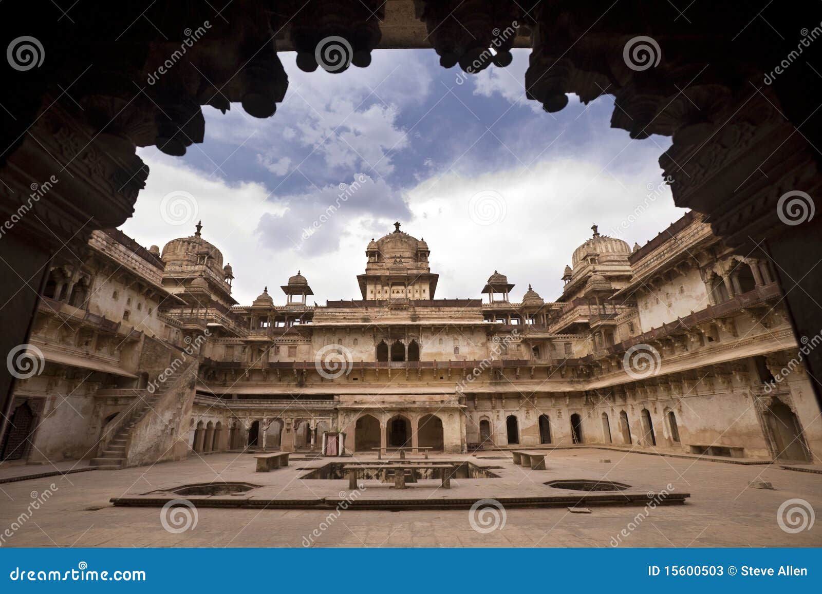 Jahangiri Mahal in Orchha - India Stock Image - Image of historic ...