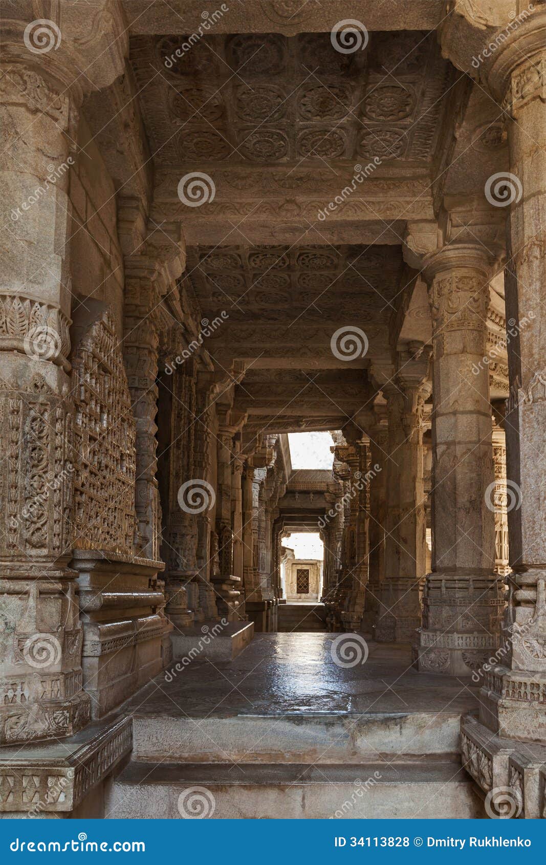 Jain Tempel in Ranakpur. Indien Stockfoto - Bild von kunstfertigkeit ...