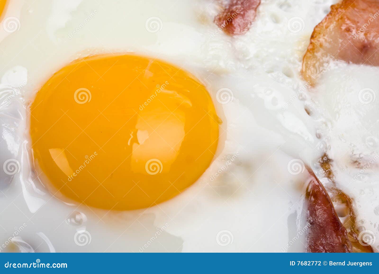 Jajko zdjęcie stock. Obraz złożonej z kuchnia, strona - 7682772