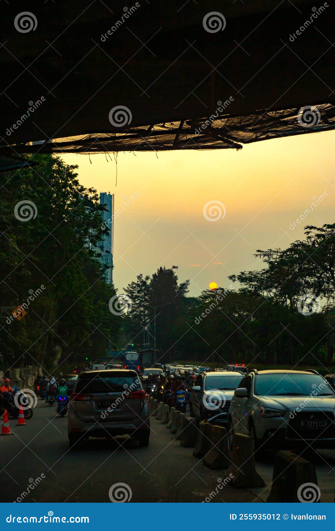 Jakarta Traffic Situation in the Afternoon Editorial Photography ... Jakarta Traffic Situation in the Afternoon Editorial Photography ...