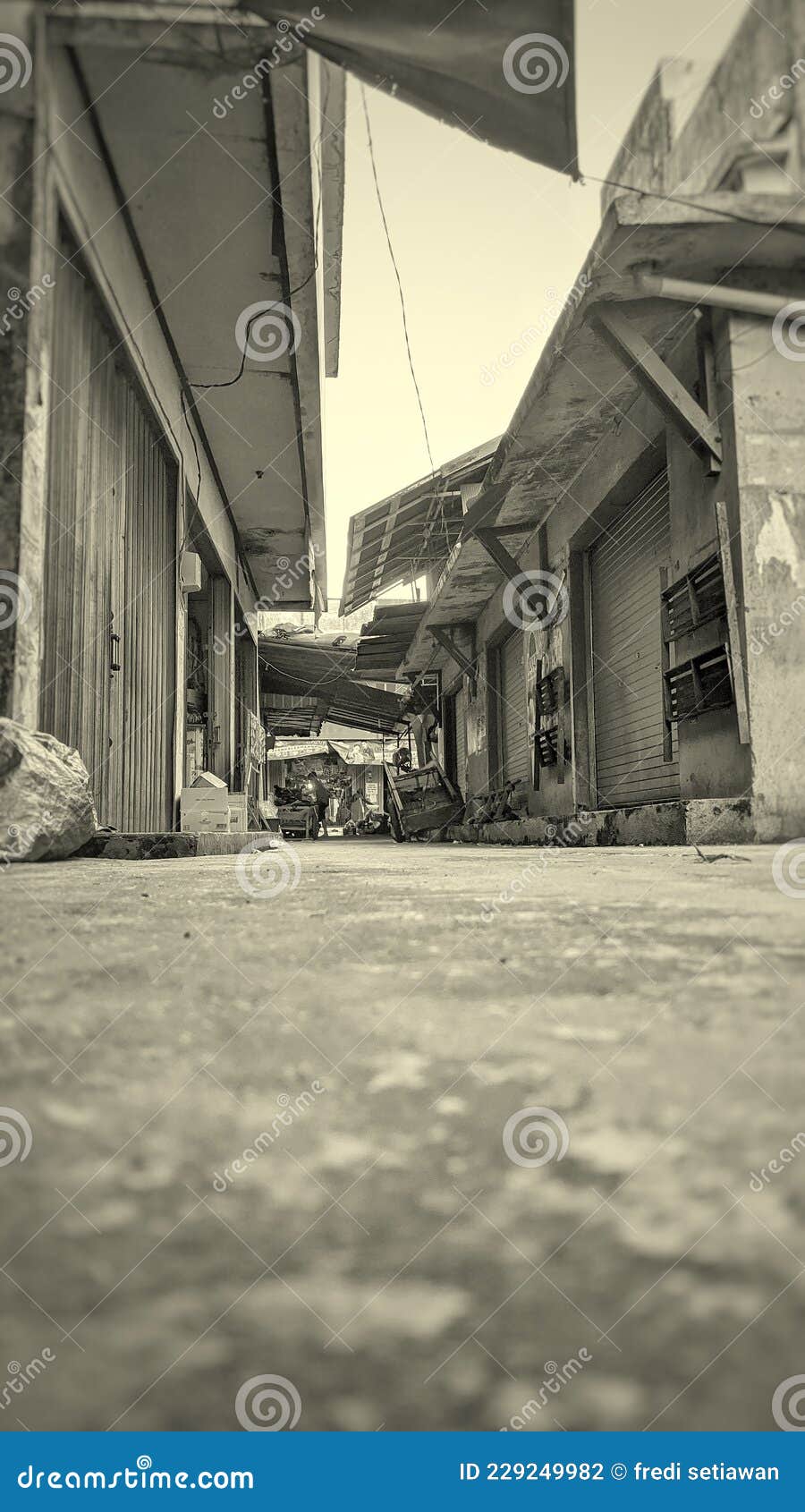 Jalan kecil stock photo. Image of jalan, pasar, kecil - 229249982