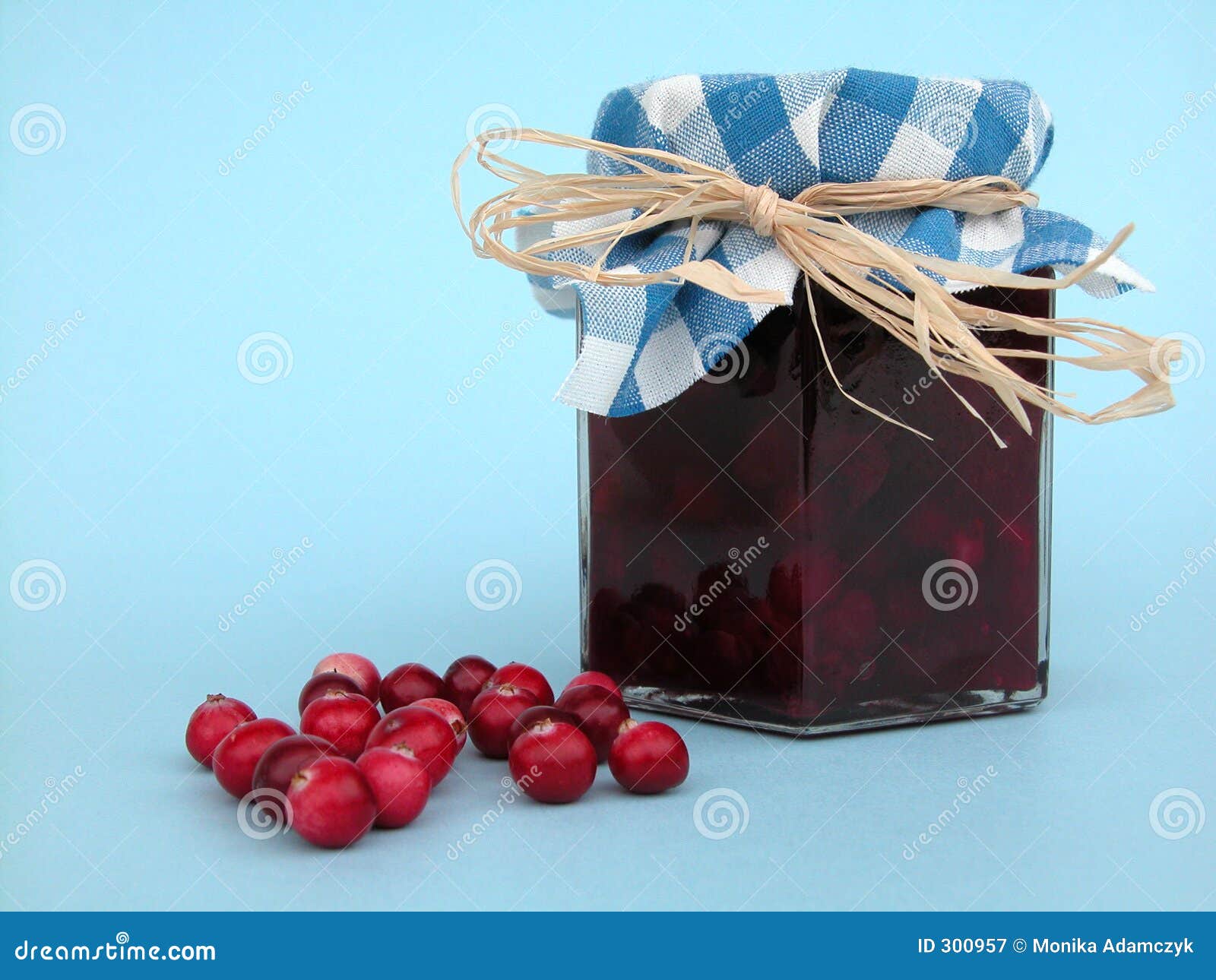 Jam stock afbeelding. Image of calorie, vrucht, bessen - 300957