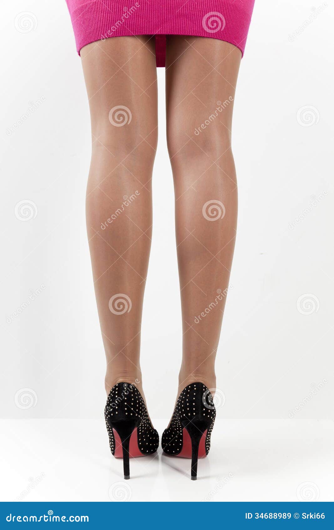 Jambes De Femmes Images libres de droits - Image: 34688989