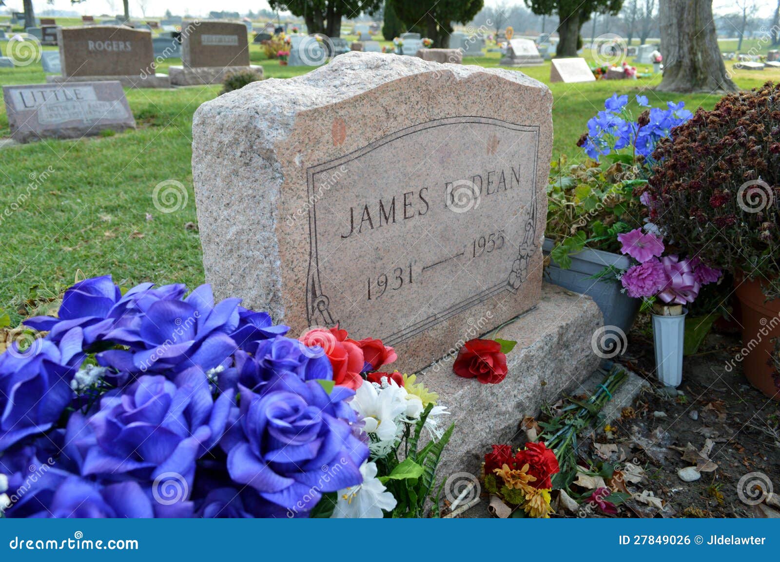 James dean editorial photo. Image of fairmount, kisses - 27849026