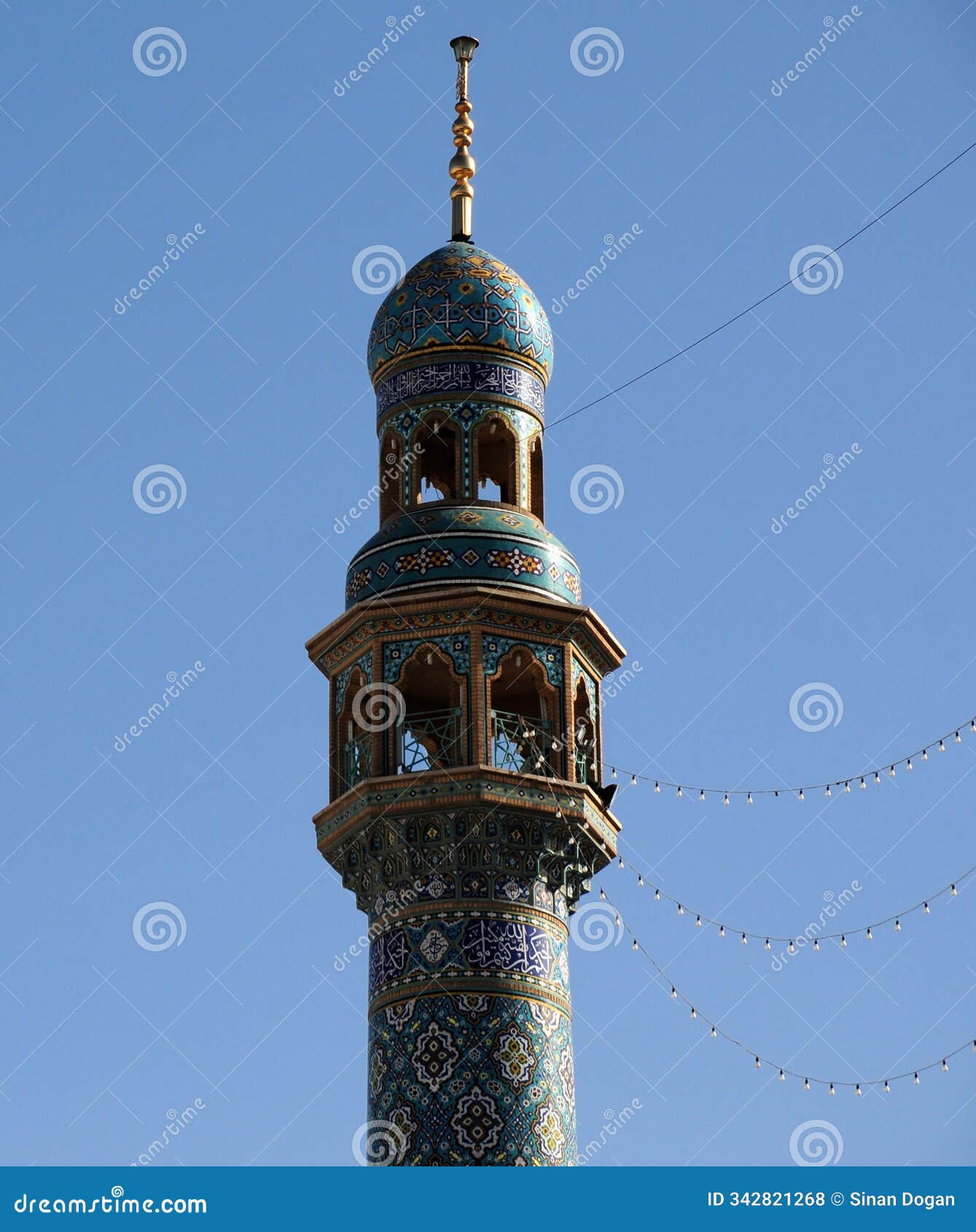 Jamkaran Mosque stock illustration. Illustration of lighthouse - 342821268